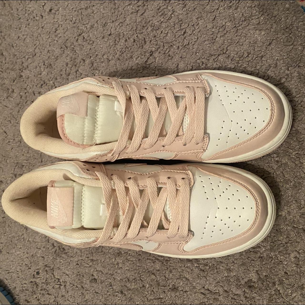 Nike Dunks (Some creases) #nike #sneakers #nikedunks - Depop