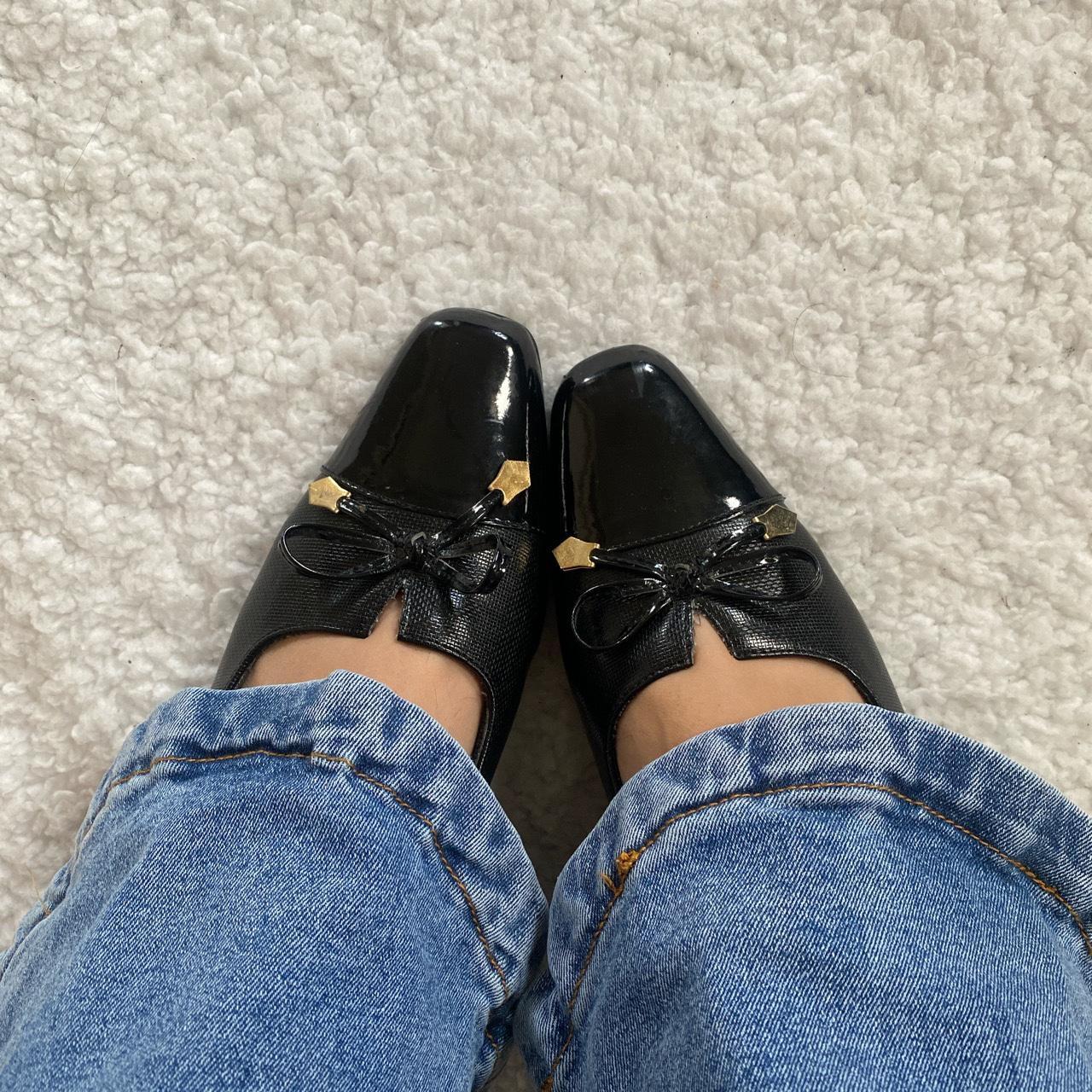 Perfect 90s vintage ballet style flats with small... - Depop