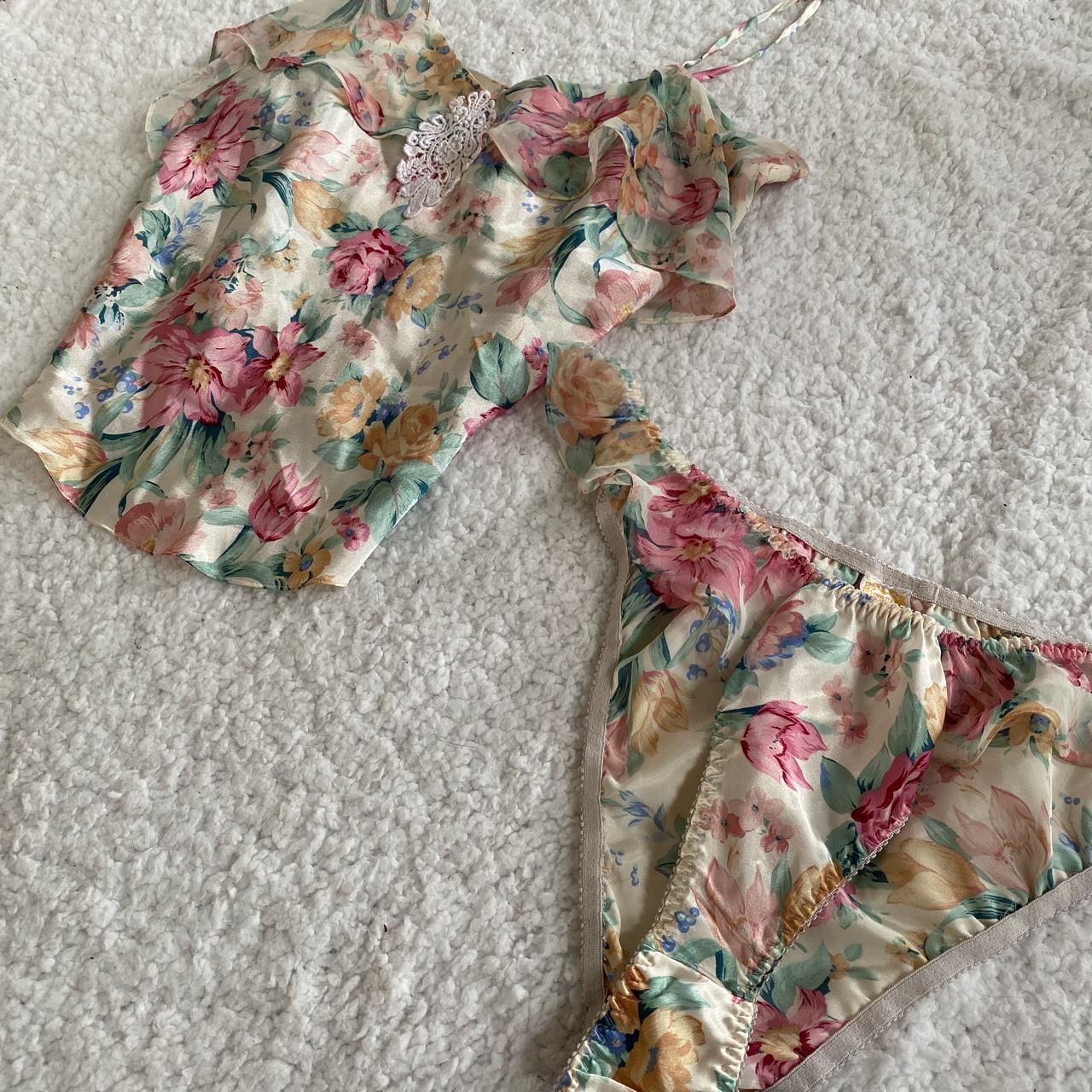 Super gorgeous vintage set! Y2k cami and bottoms... - Depop