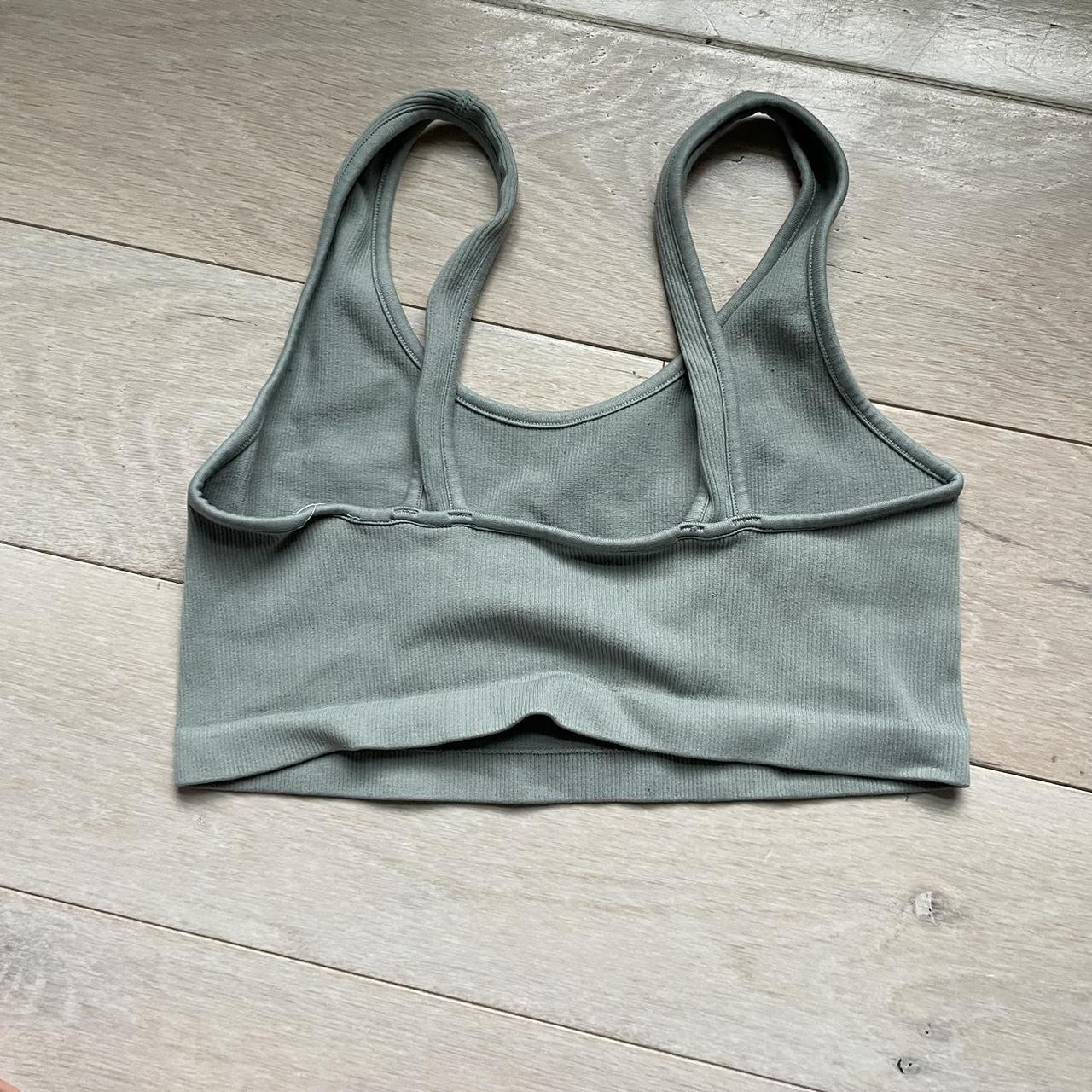 Super cropped top, soft material - Depop