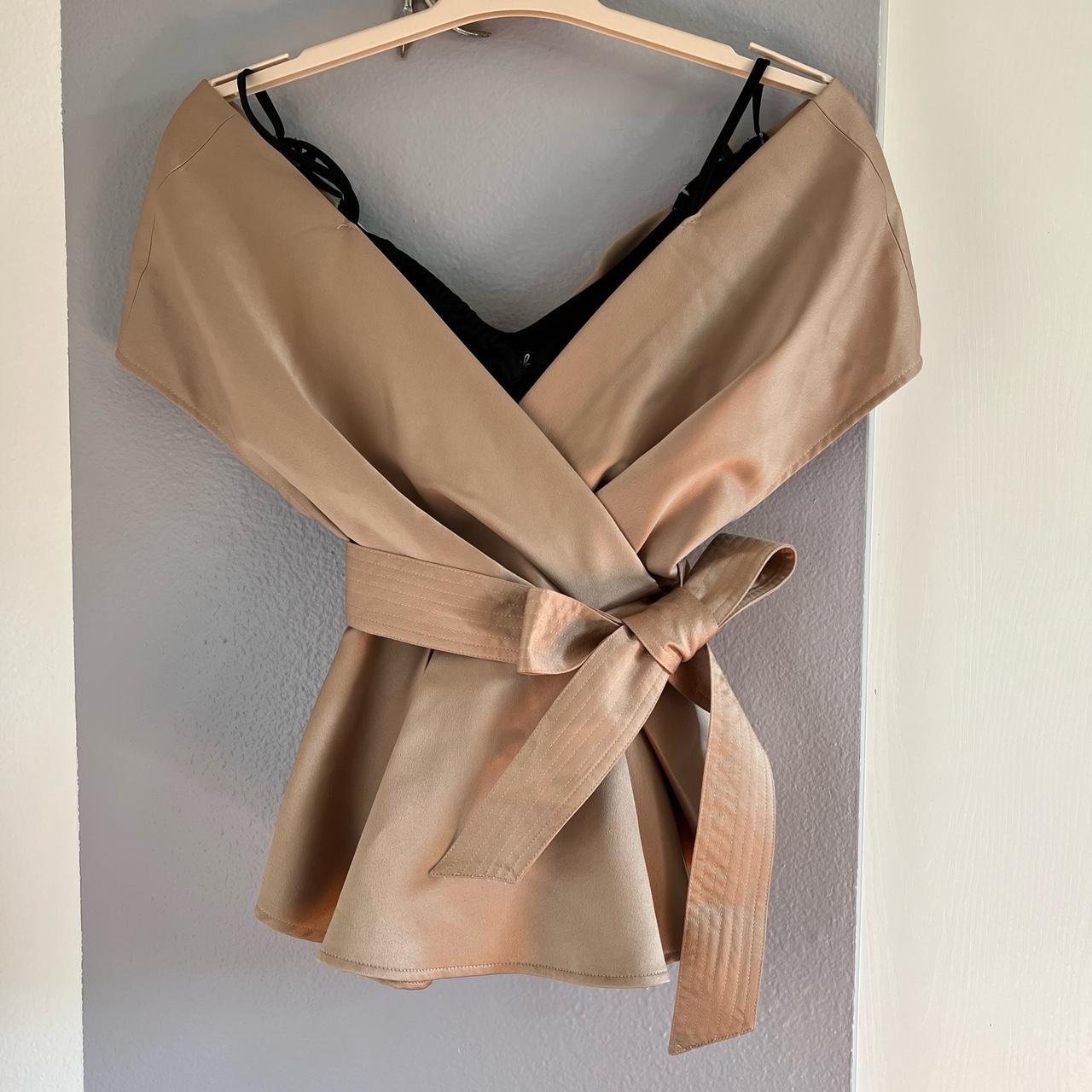 Sucrefas Champagne Beige & Black Off-Shoulder... - Depop