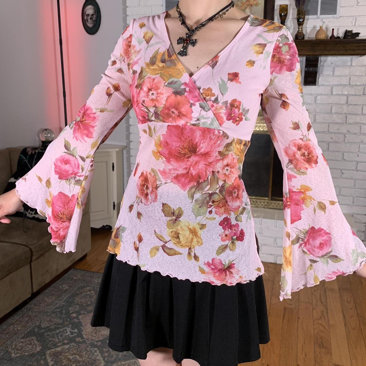 Y2K boho bell sleeve blouse •DETAILS: pink & floral... - Depop