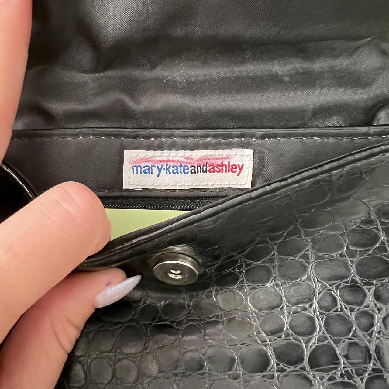 MICRO MARY KATE AND ASHLEY 90'S HANDBAG! The perfect... - Depop