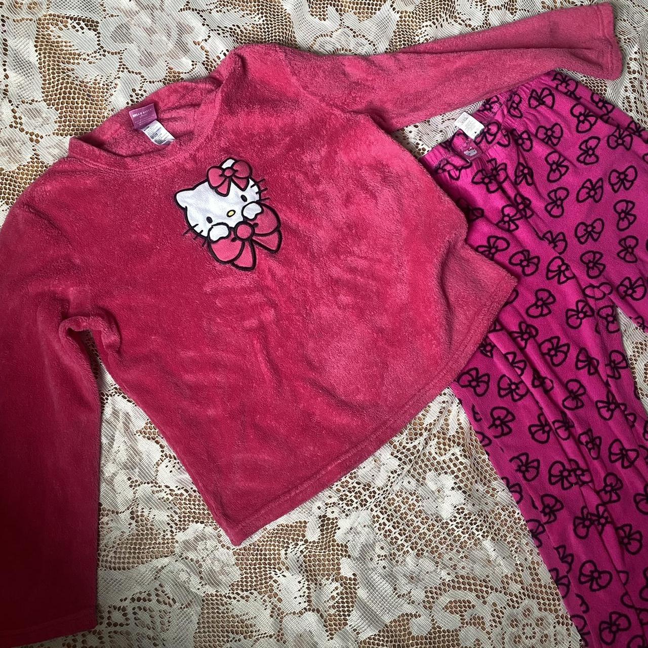 hello kitty bow pajama set! both size women’s... - Depop