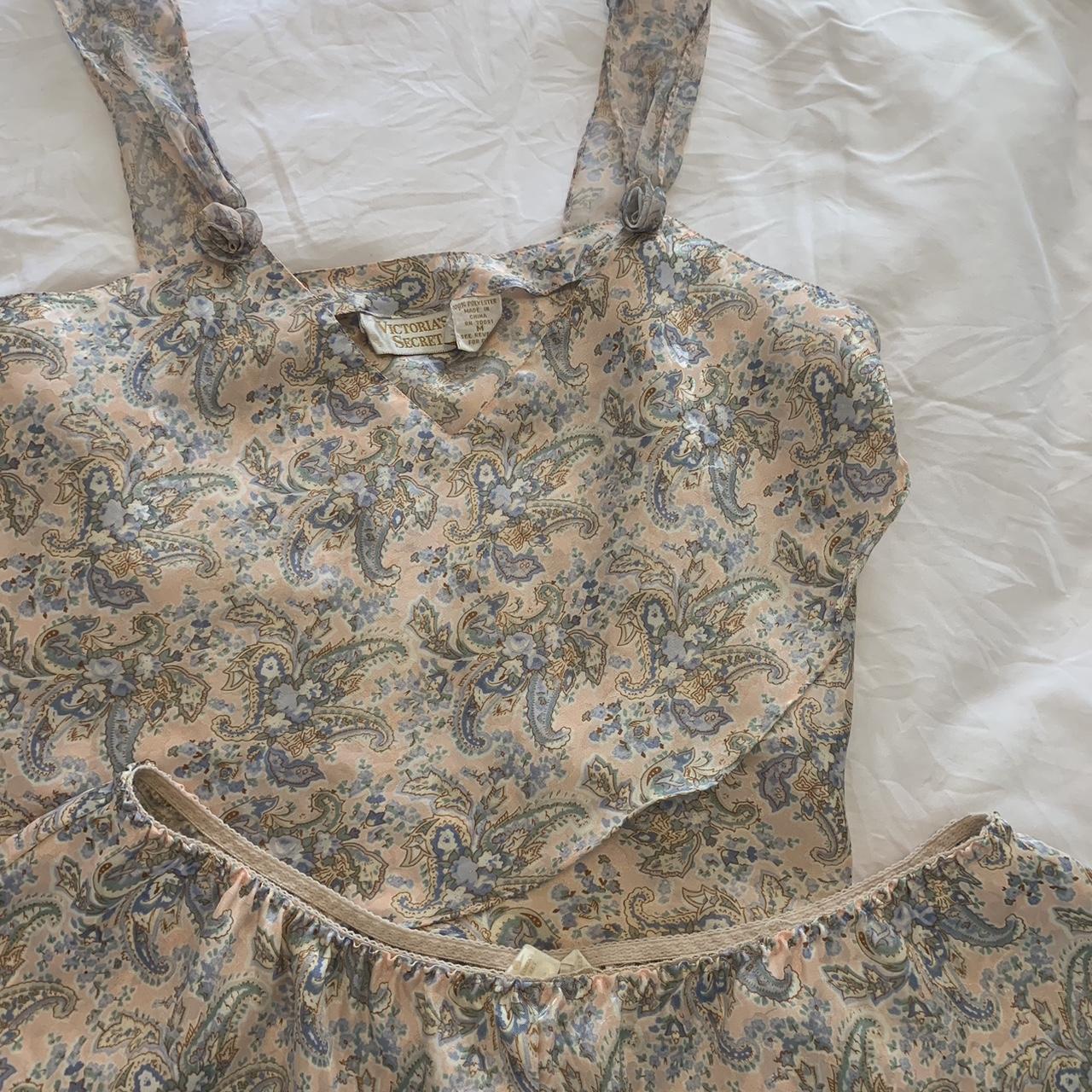 Vintage Victoria’s Secret PJ set! Super cute paisley... - Depop