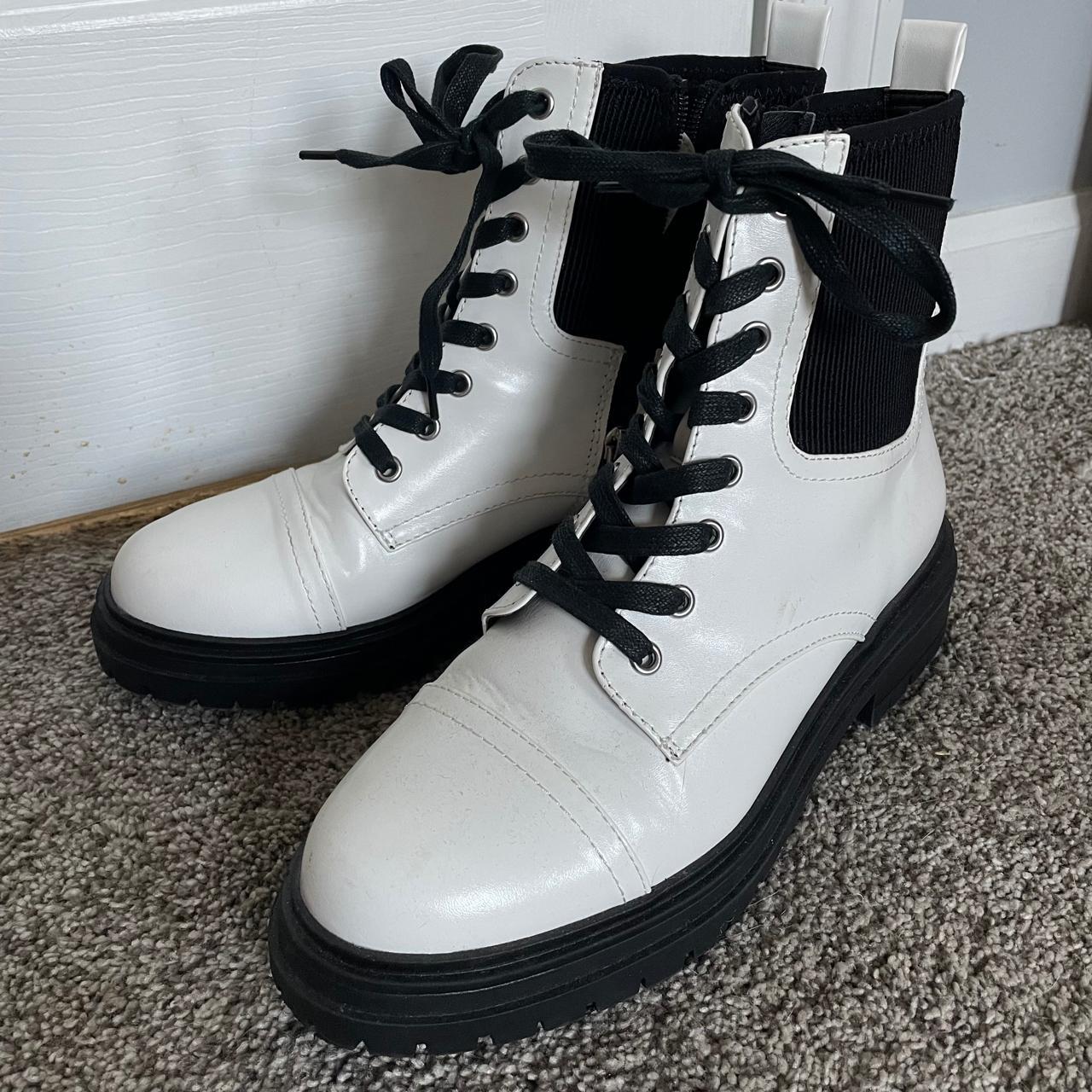 Circus by Sam Edelman Men's White and Black Boots | Depop