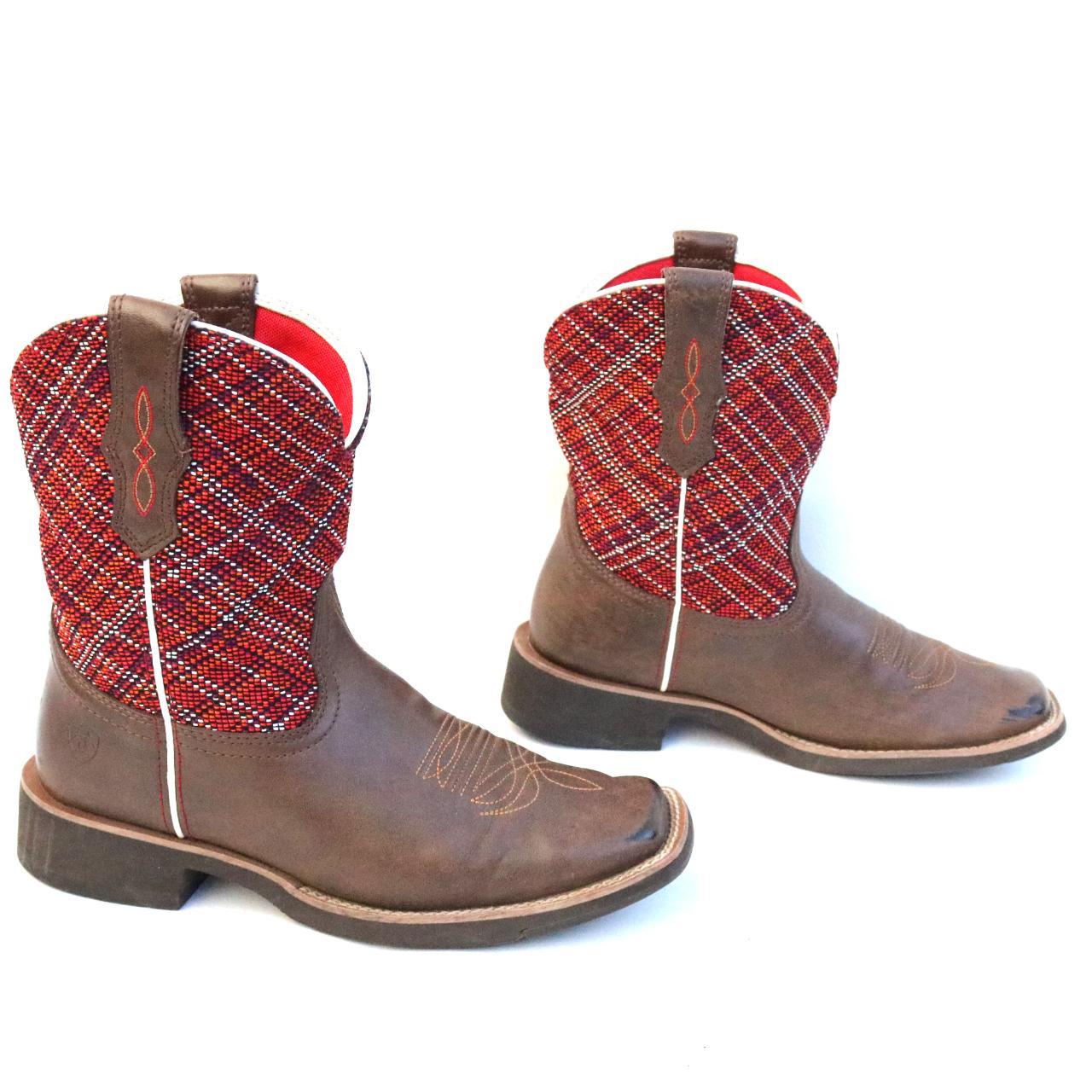 This is a pair of Ariat short square toe cowboy... - Depop