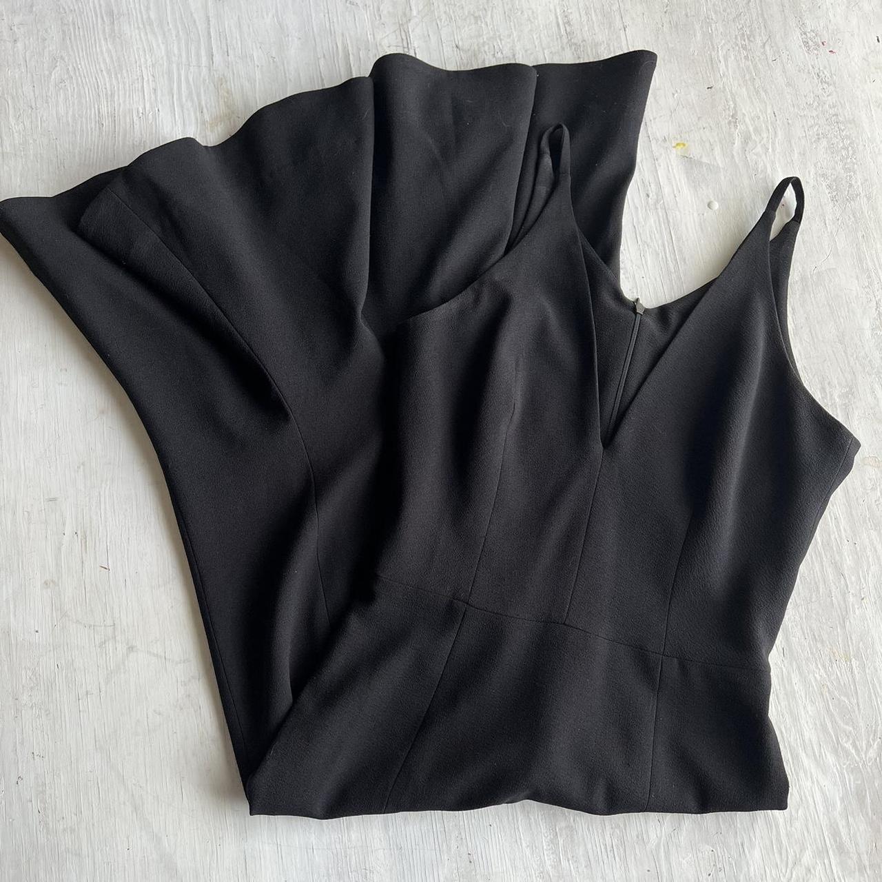 CHIC BLACK FORM FITTING DRESS W FLARE!!! #formal... - Depop