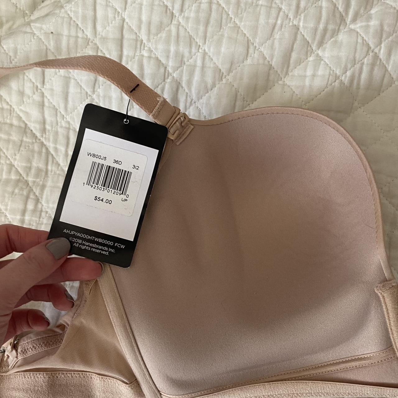 Wonderbra Women's Tan and Cream Bra | Depop