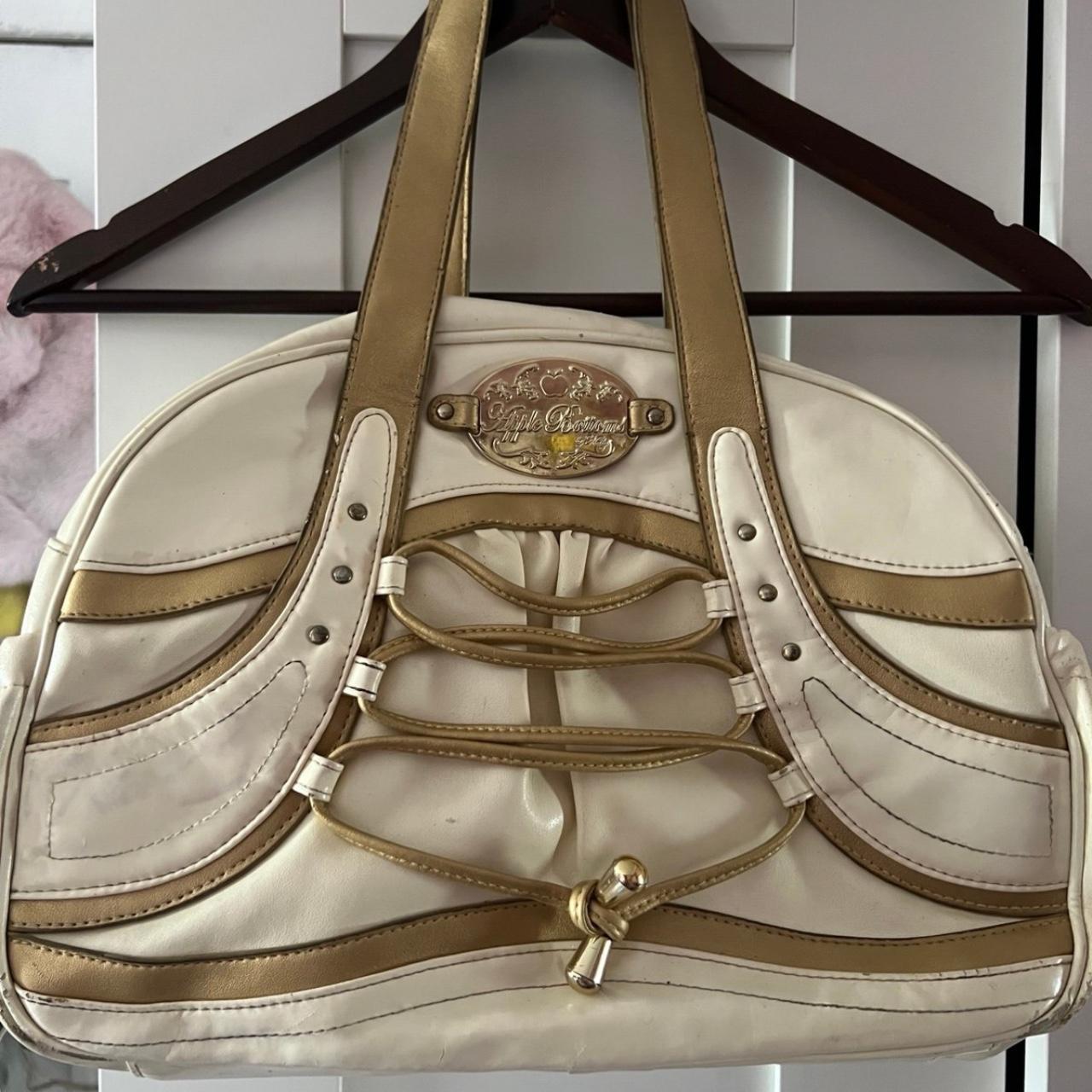 Apple bottoms handbag Vintage Apple bottom medium... - Depop