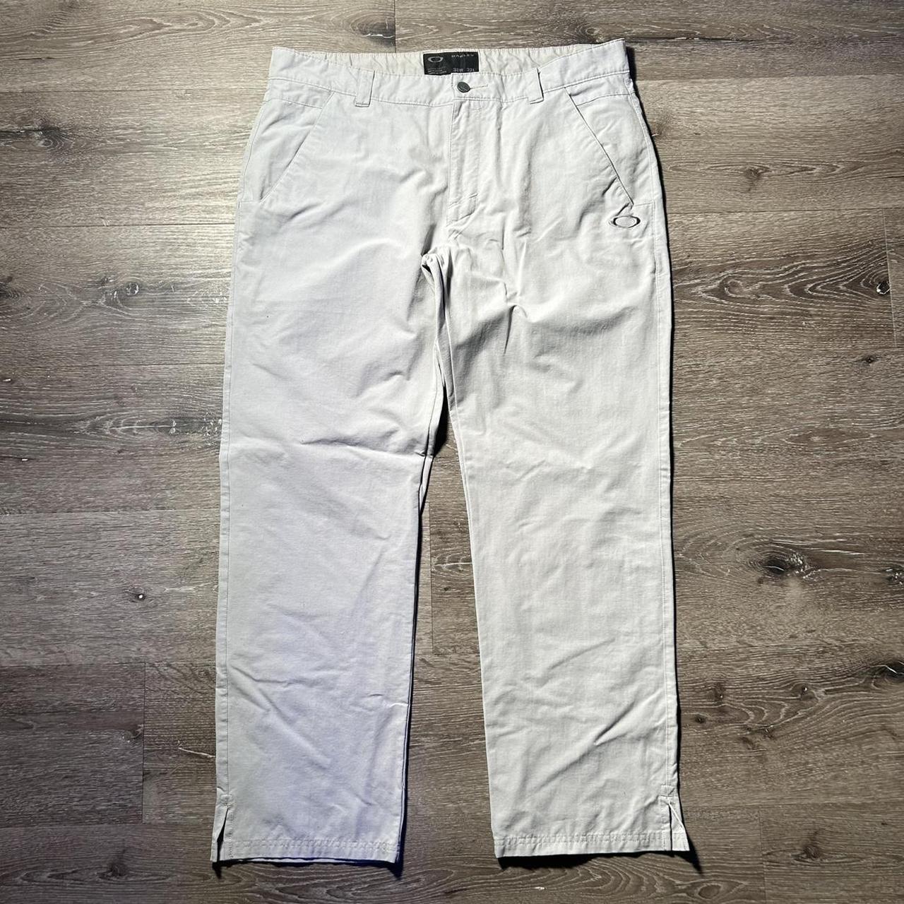 Light Grey Oakley Golf Pants🏌️‍♂️⛳️ Size: 38” x 32” | Depop
