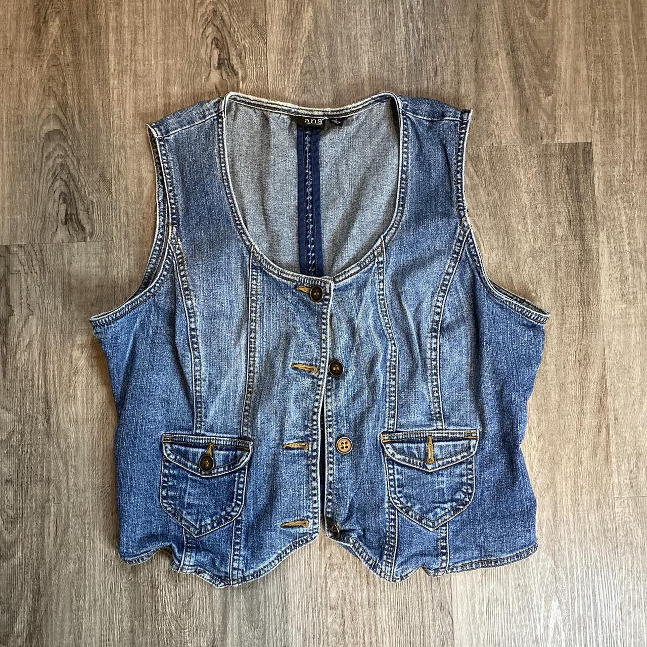 DENIM VEST the cutest little jean vest i love the... | Depop