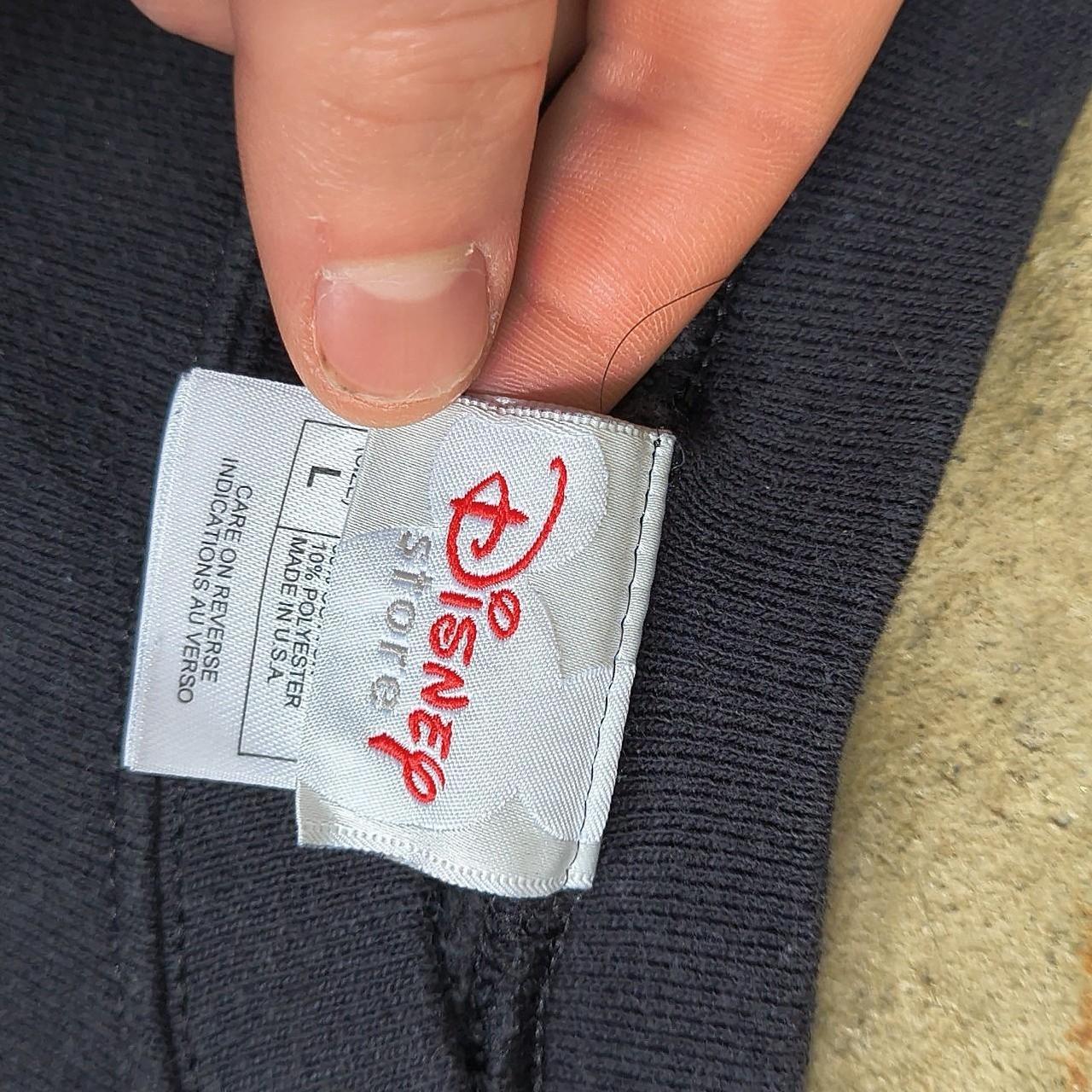 h46 Disney mickey mouse Chicago skyline crewneck... | Depop