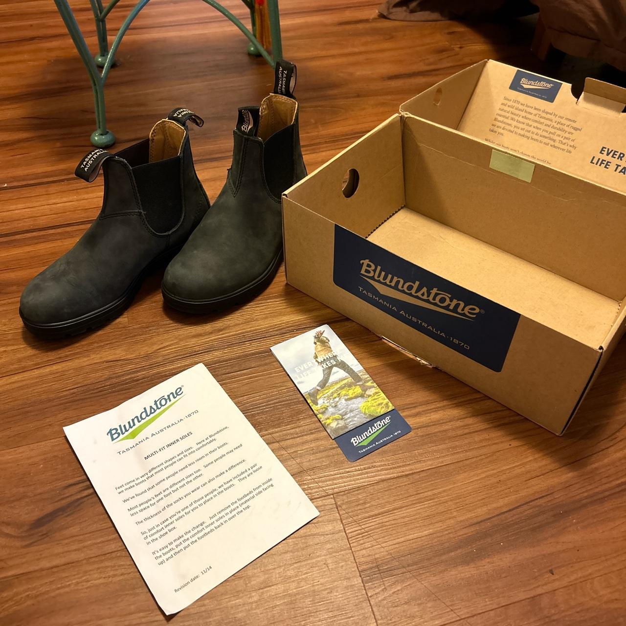 Blundstone 587 Rustic Black Leather Ankle Chelsea... - Depop