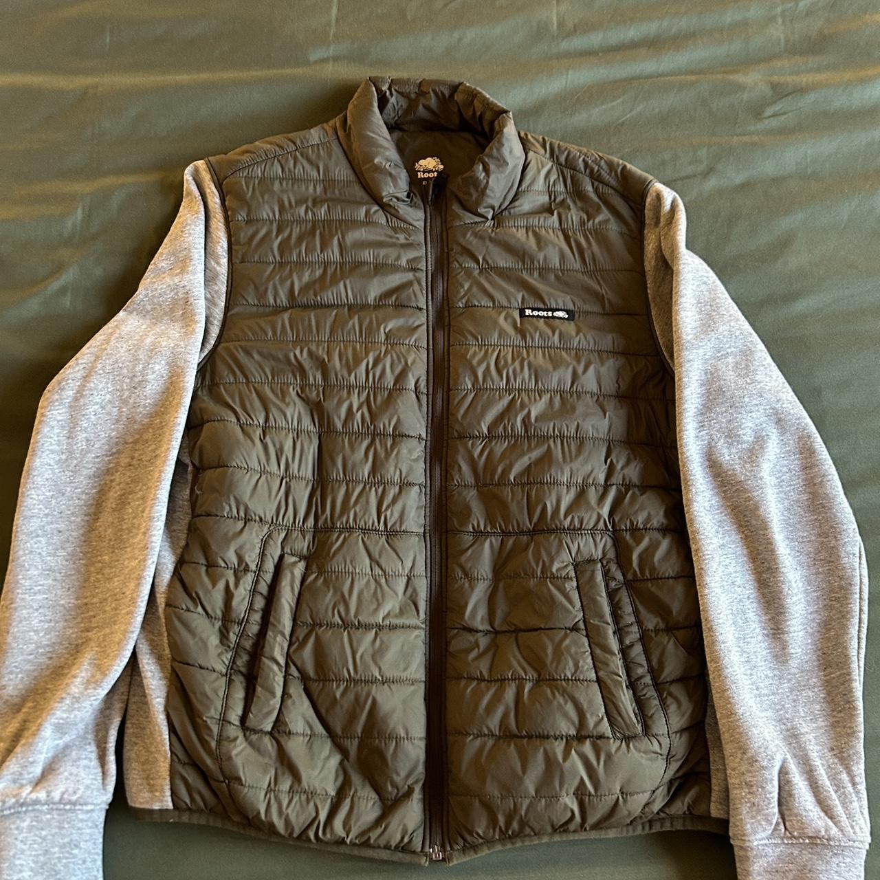 Dark green and grey Roots puffer jacket #pufferjacket - Depop