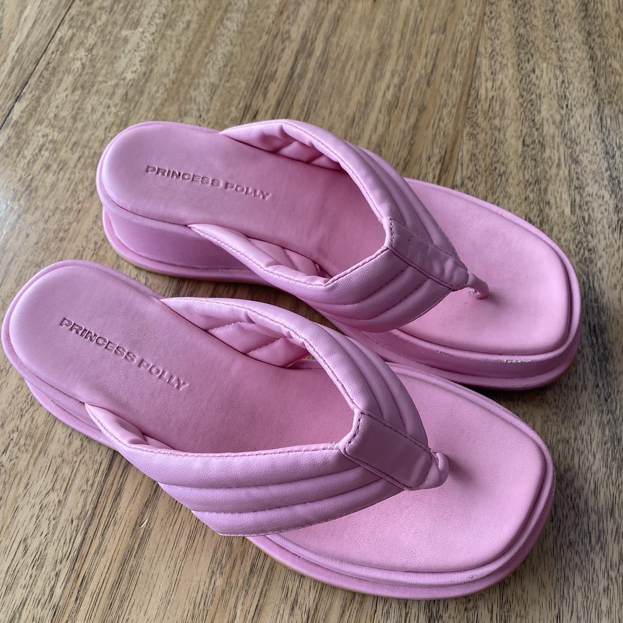 Chunky padded thongs 🩴 - slight scuff marks on side... - Depop