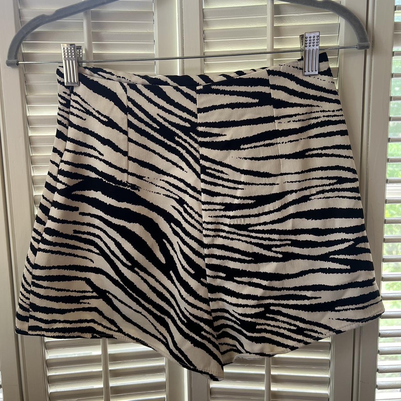 Zara mini skort Zebra print Size: XS but fits S - Depop