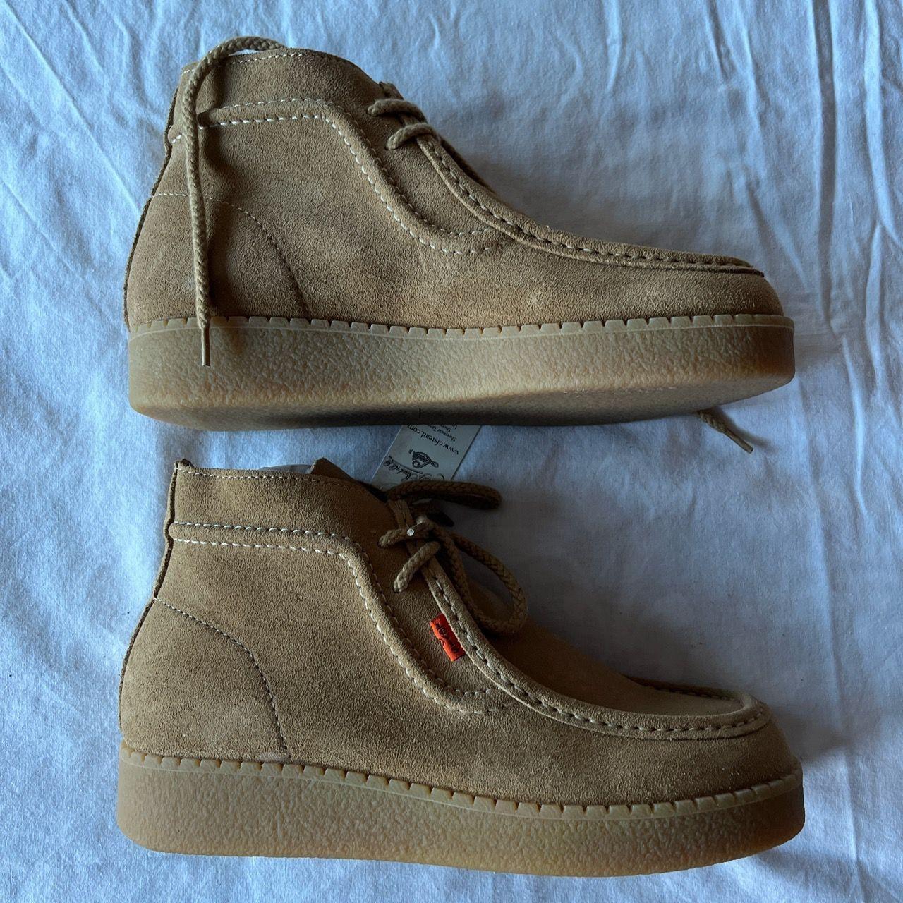 Levi's Beige Vegetable-Tanned Leather Shoes With... - Depop