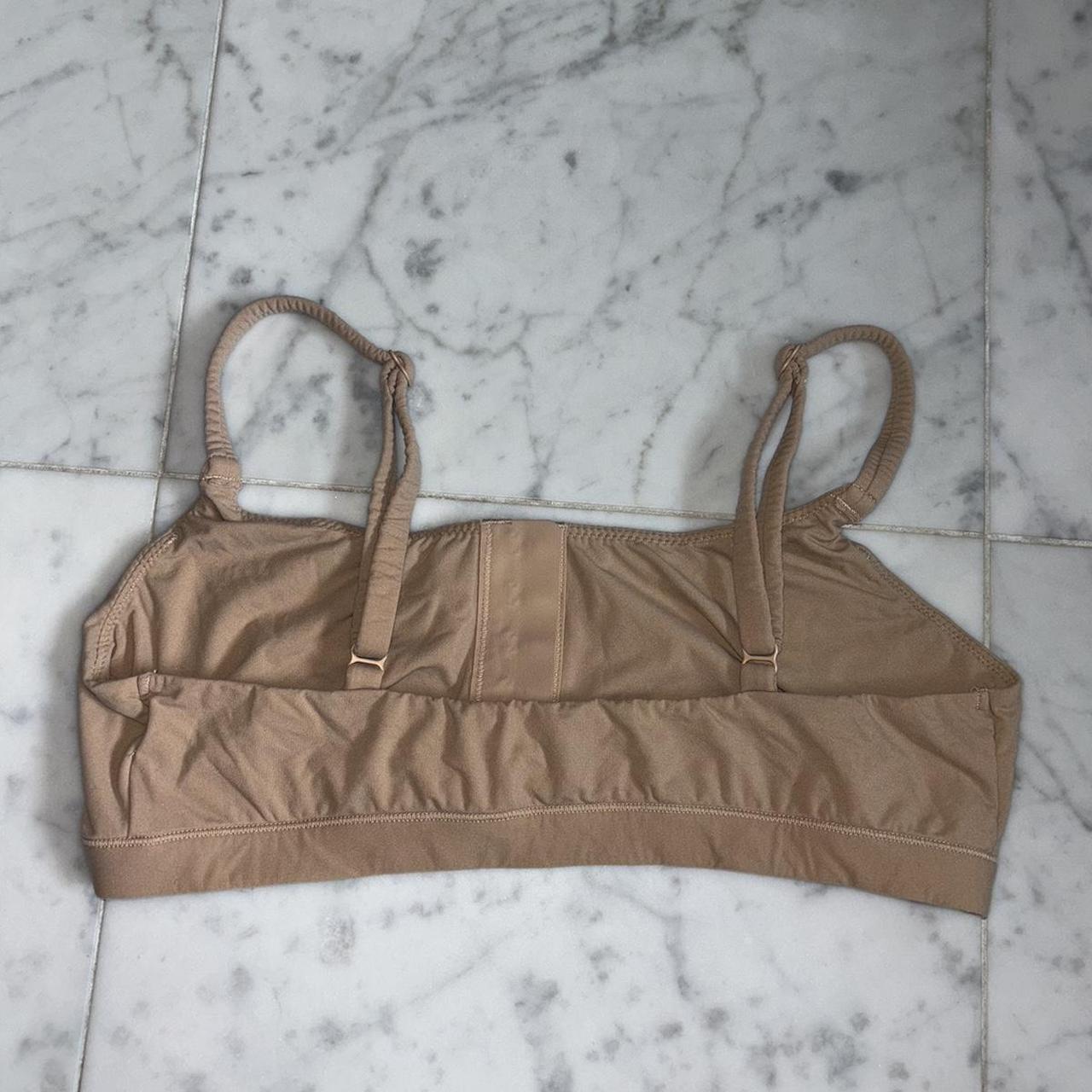 Skims ‘Fits Everybody’ adaptive scoop bralette Hook... - Depop