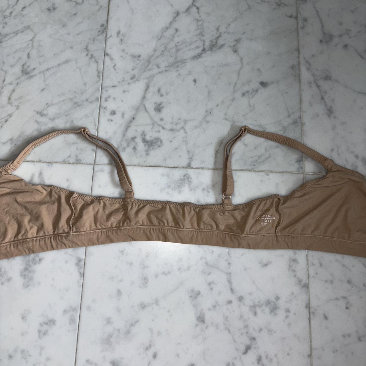 Skims ‘Fits Everybody’ adaptive scoop bralette Hook... - Depop