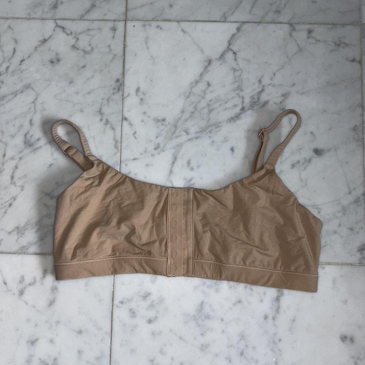 Skims ‘Fits Everybody’ adaptive scoop bralette Hook... - Depop