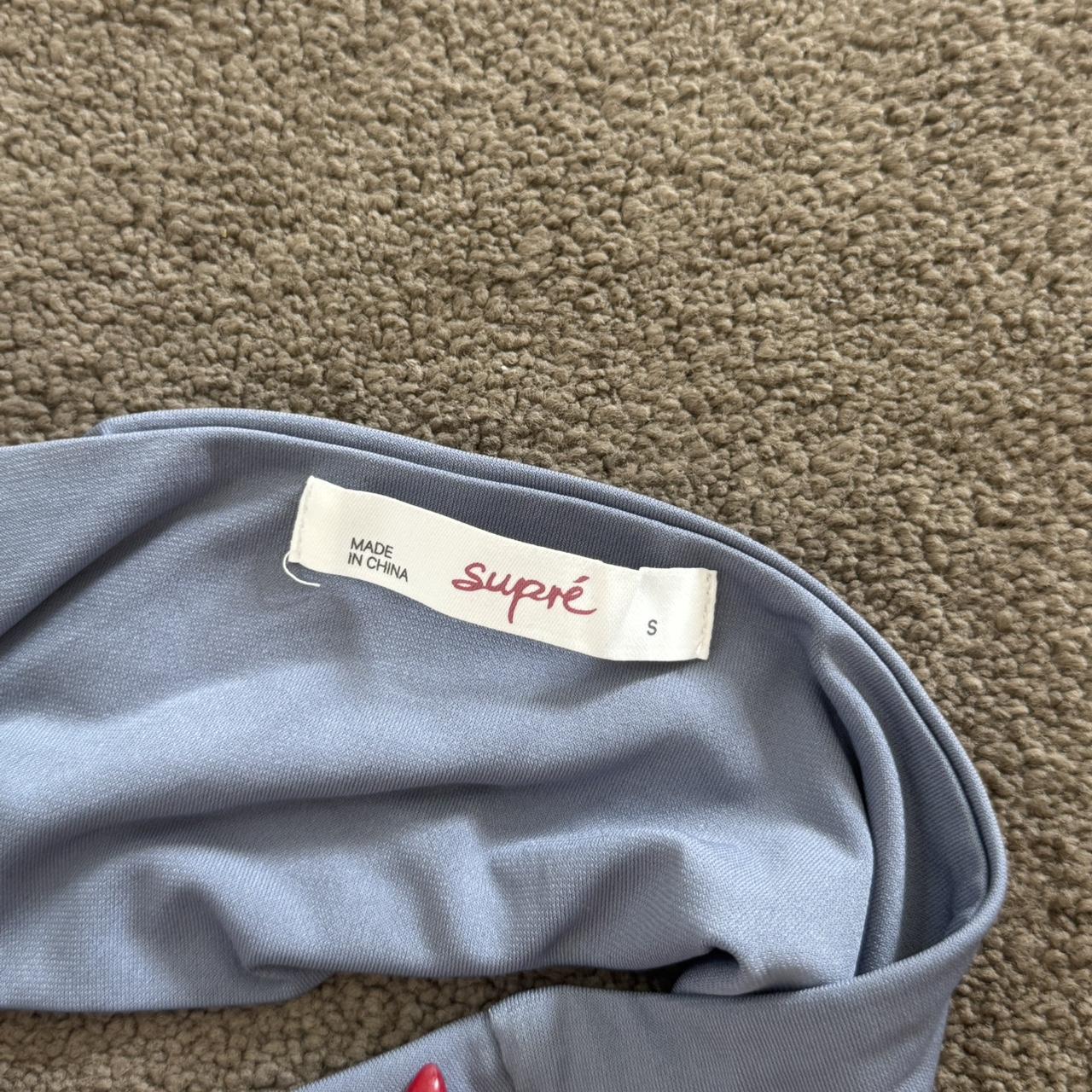 Supre grey top never worn #supre #neverworn #top #grey - Depop