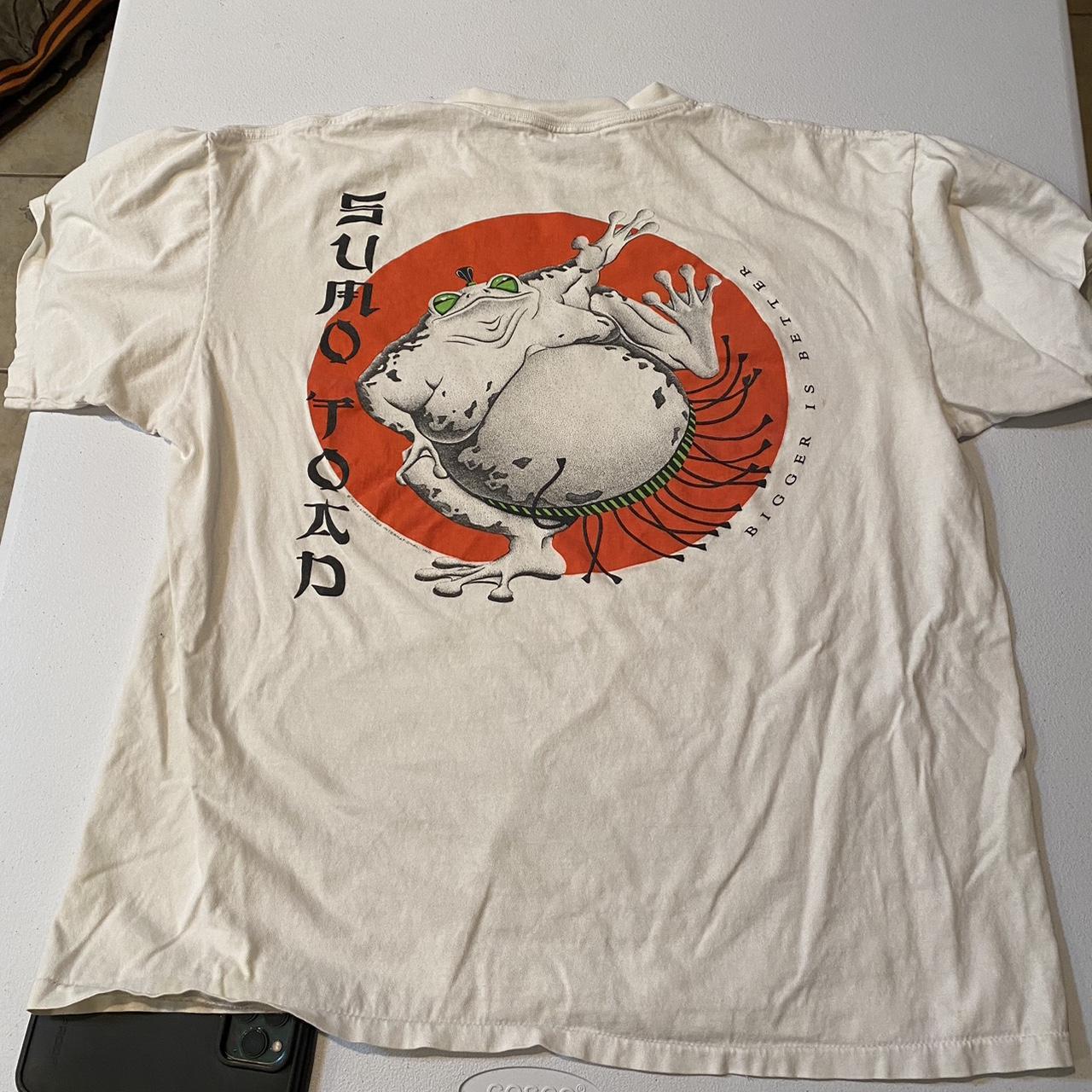 Vintage White Sumo Toad frog tee 22.5 x 26 Fits like... | Depop