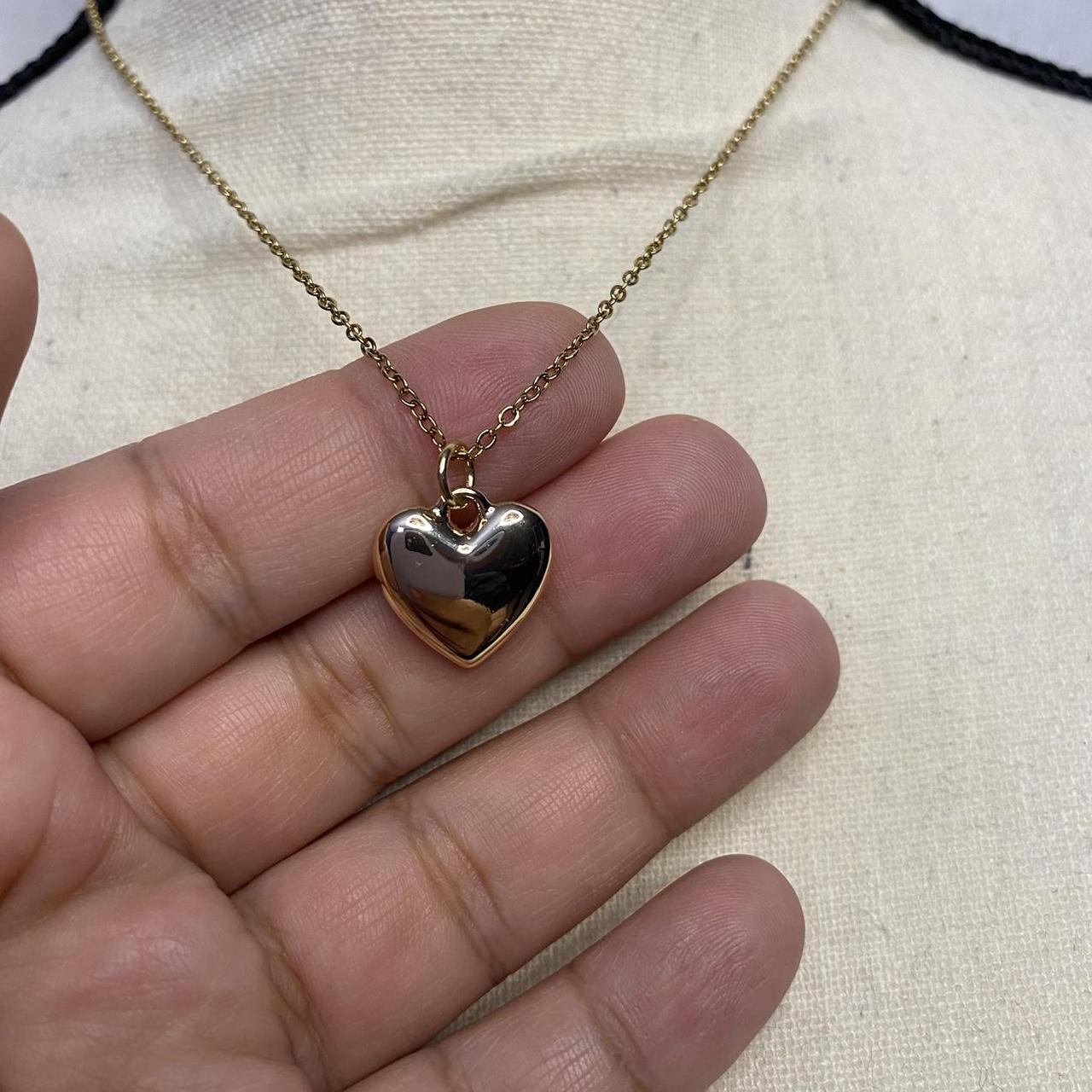 Super cute sold gold heart pendant necklace with... - Depop