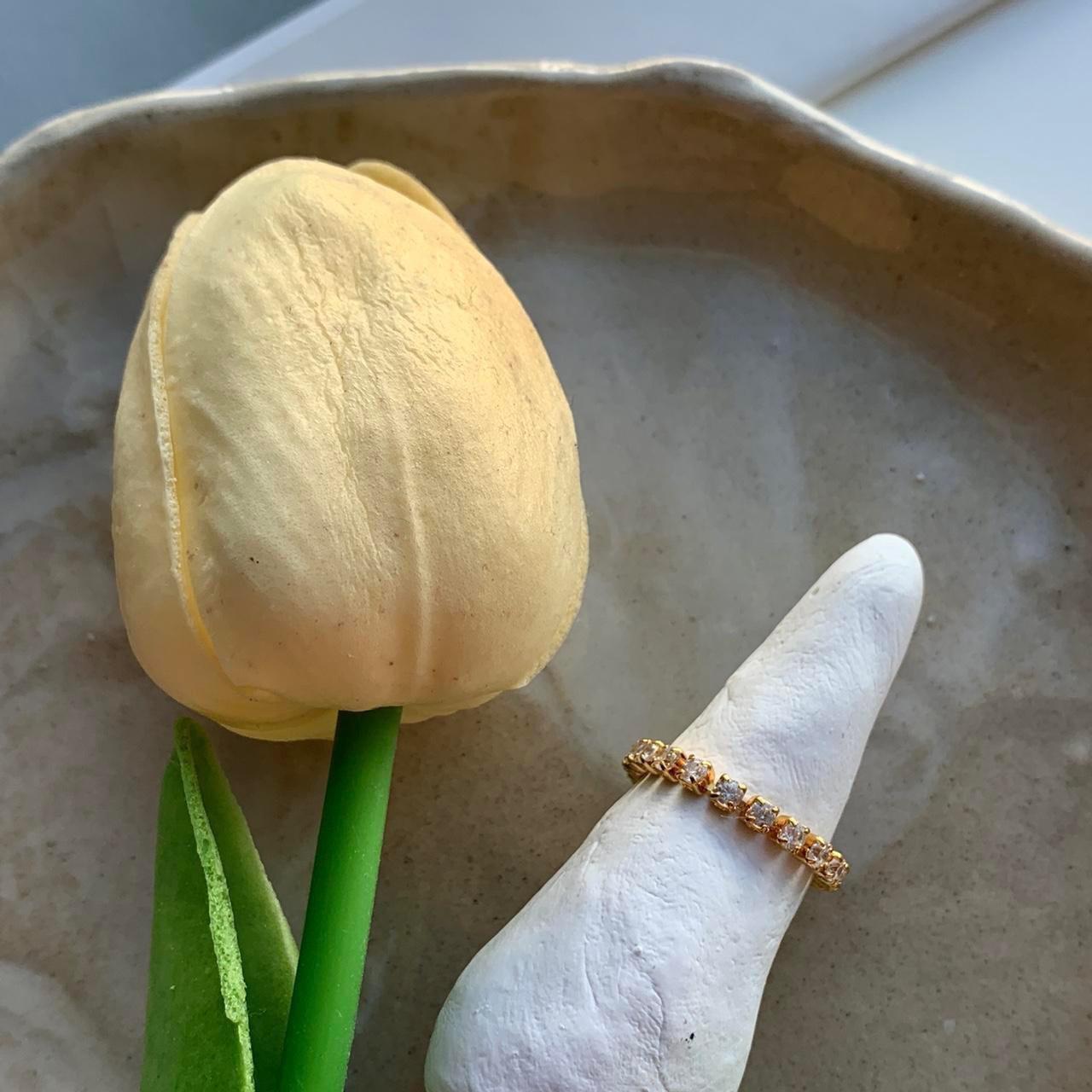 Minimalist twinkle gold hoop ring Very chic design... - Depop