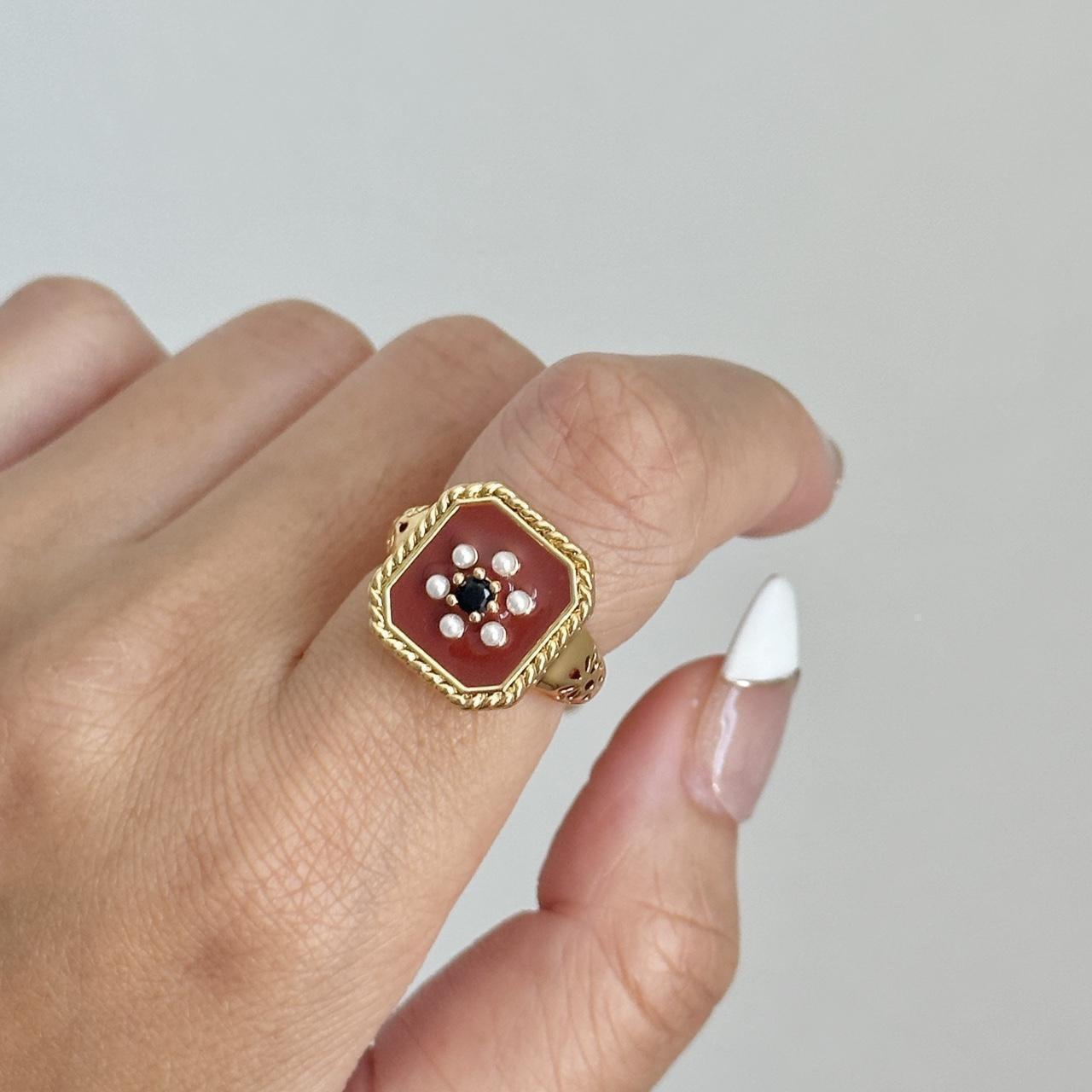 Cute red daisy open gold ring Very chic design and... - Depop