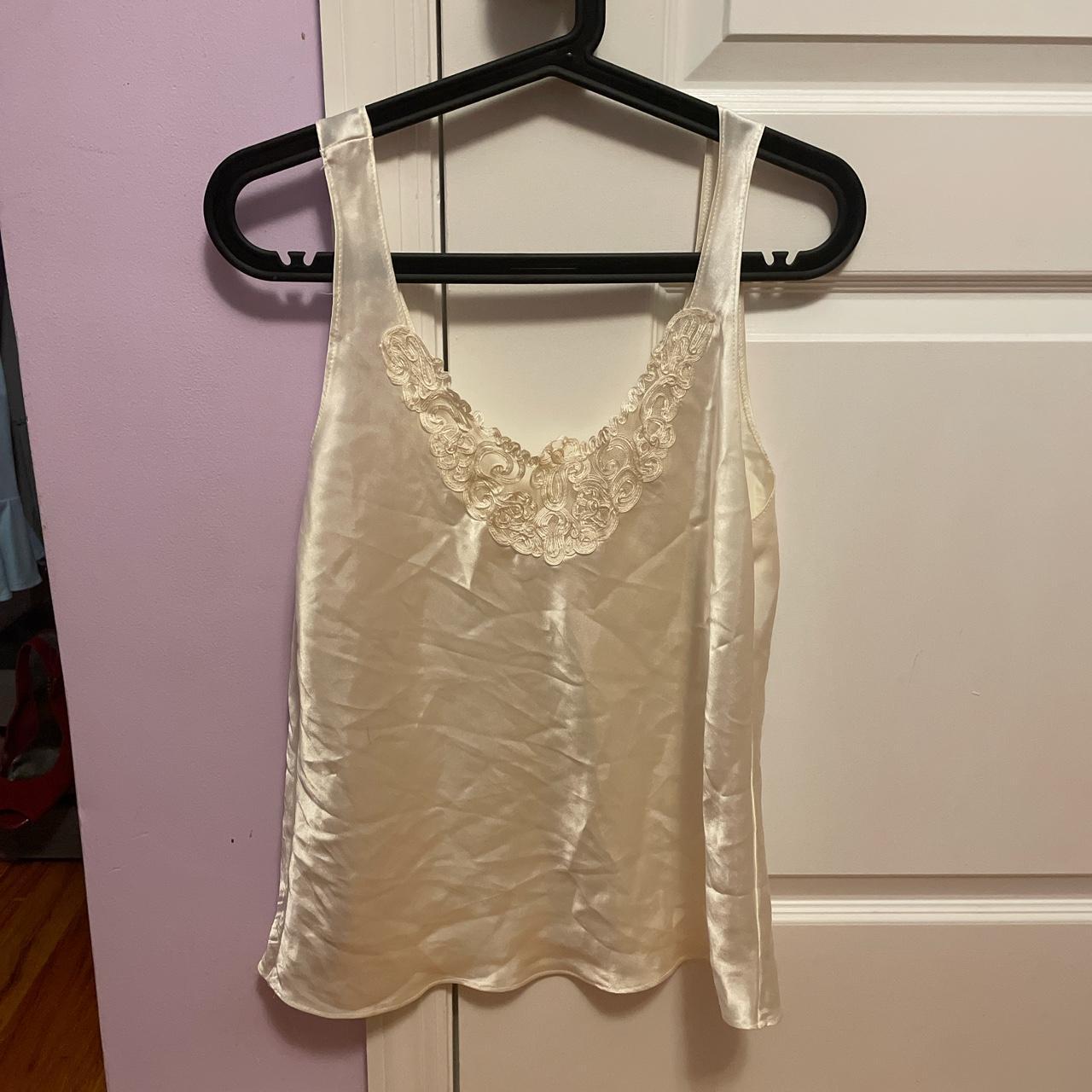 Cream colored lace flowy tank top. Fits size M-L - Depop