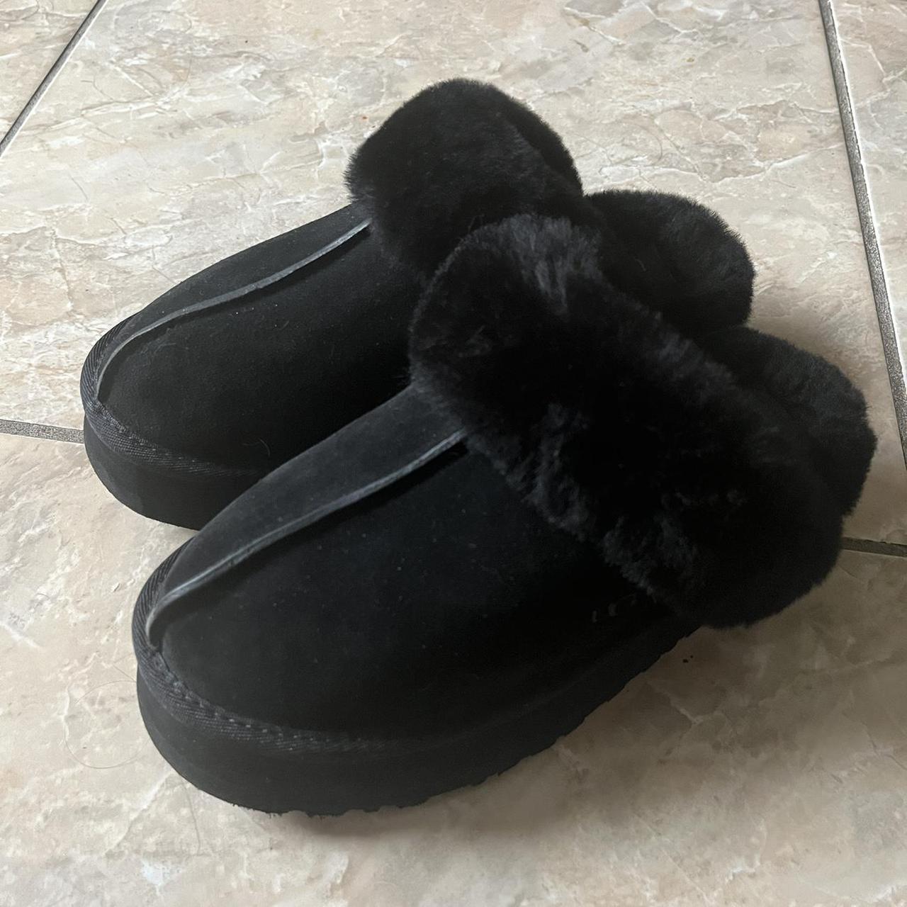 UGG Women's Black Slippers | Depop