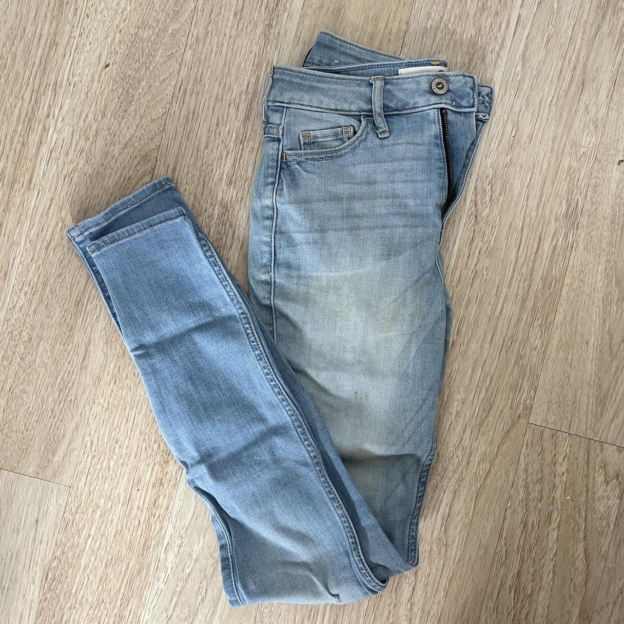 Hollister high rise super skinny jeans Size: 0... - Depop