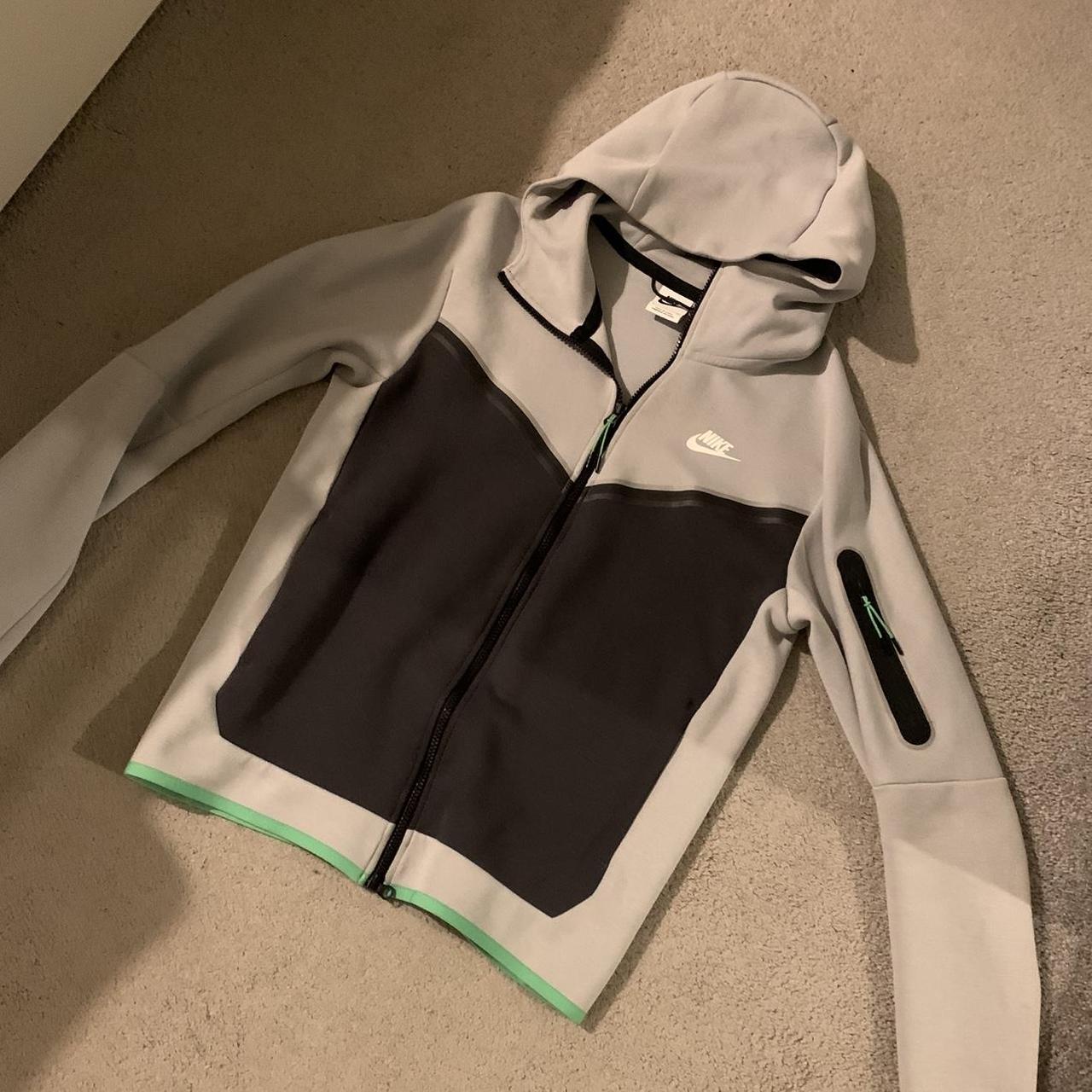 Nike Tech Fleece - Old Season Grey & Green Pretty... - Depop