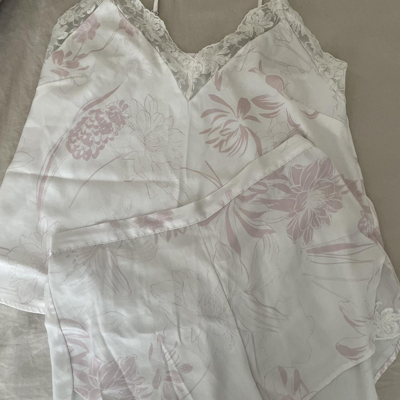 Primark satin lounge set in white and pink Worn... - Depop