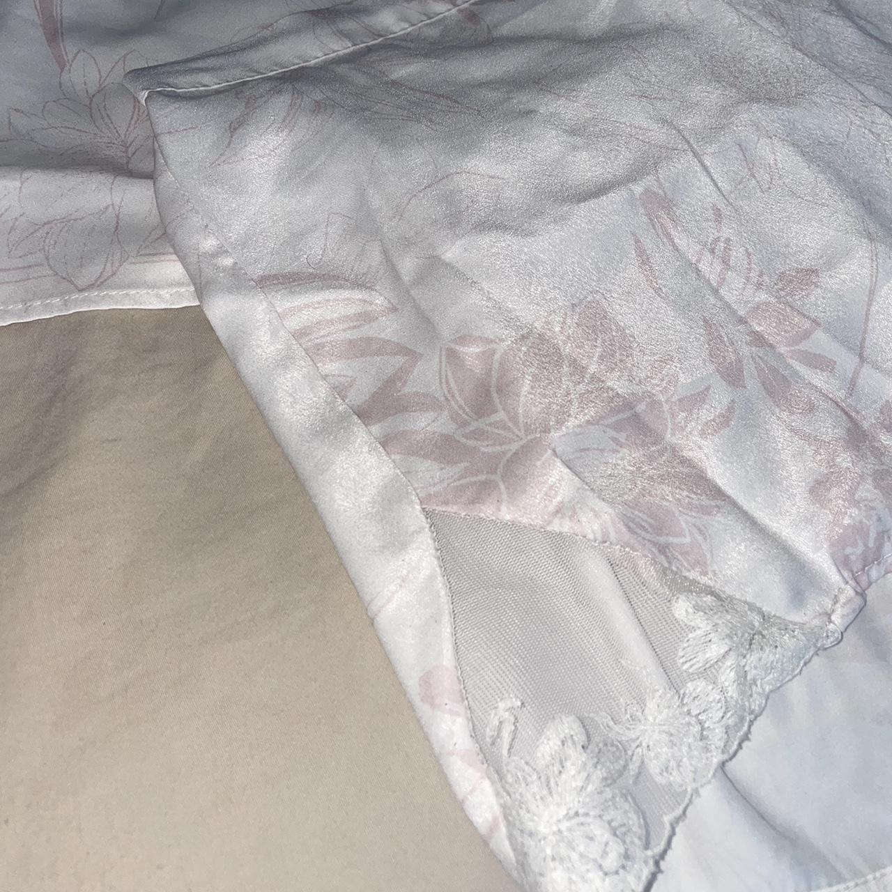 Primark satin lounge set in white and pink Worn... - Depop