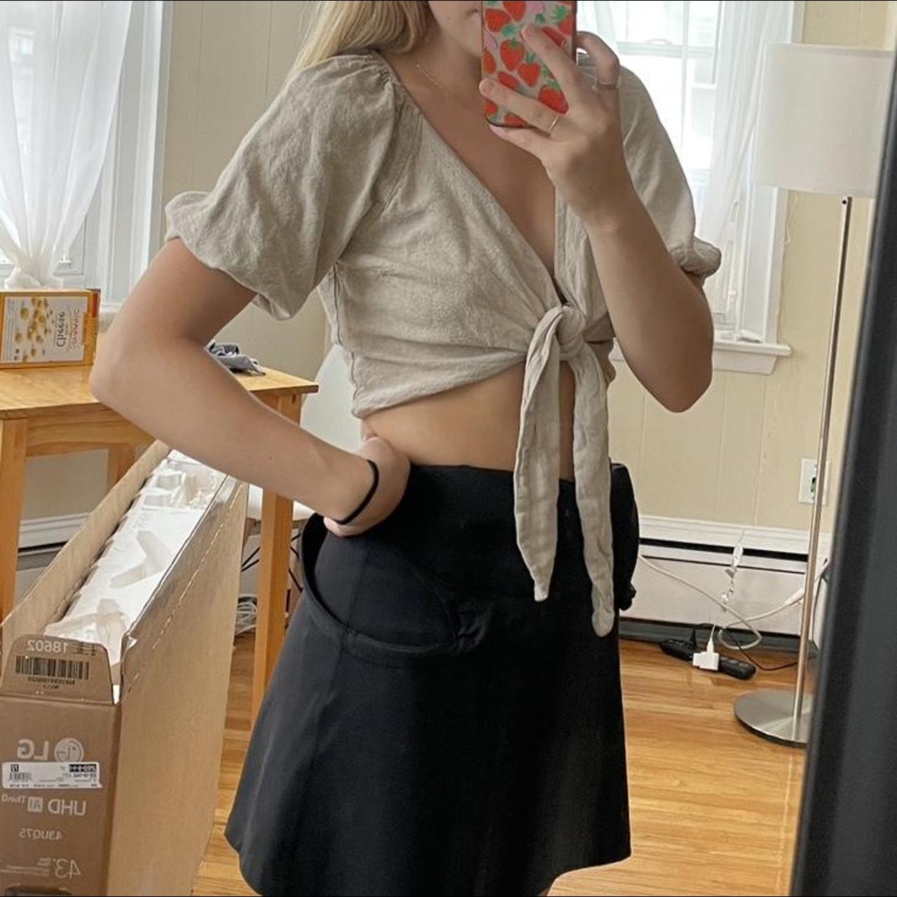 Abercrombie and fitch puff sleeve crop top with tie... - Depop