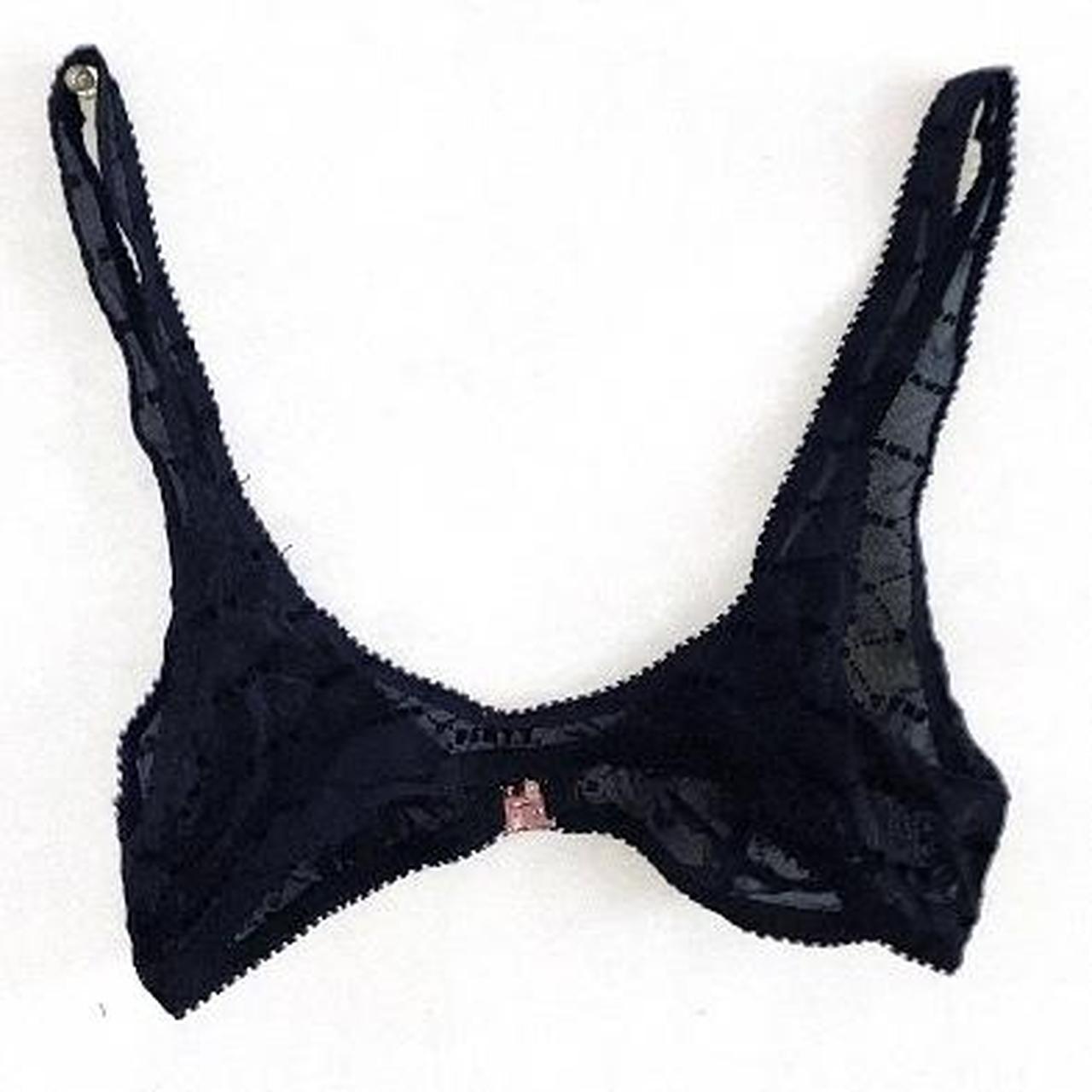 Savage x Fenty Women's Black Bra | Depop