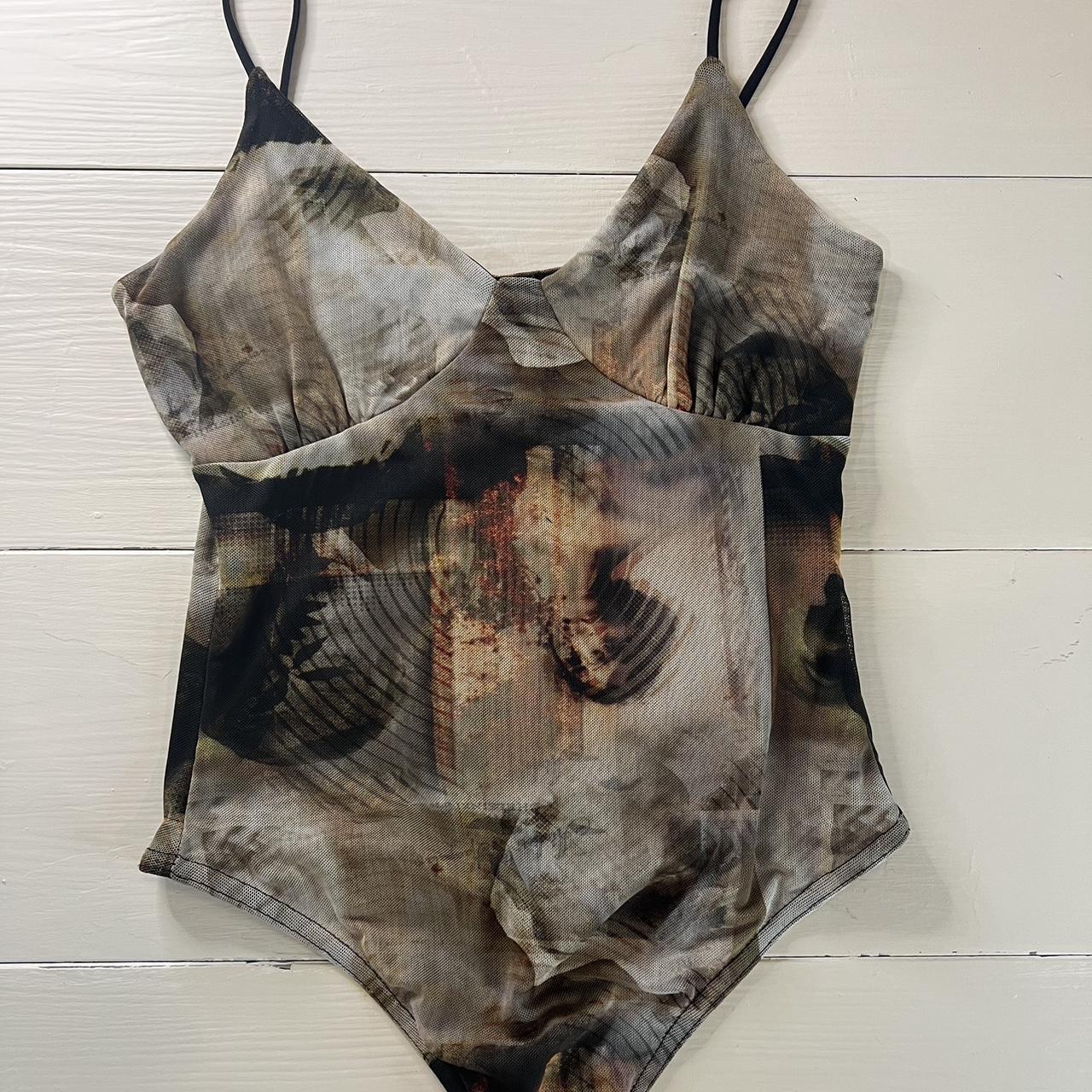 Pretty Little Thing bodysuit new with tags size 4.... - Depop