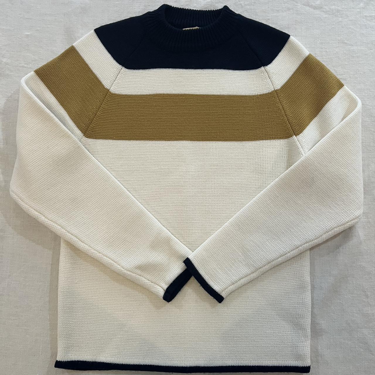 Vintage white stag, estimated to be from the 60s... - Depop