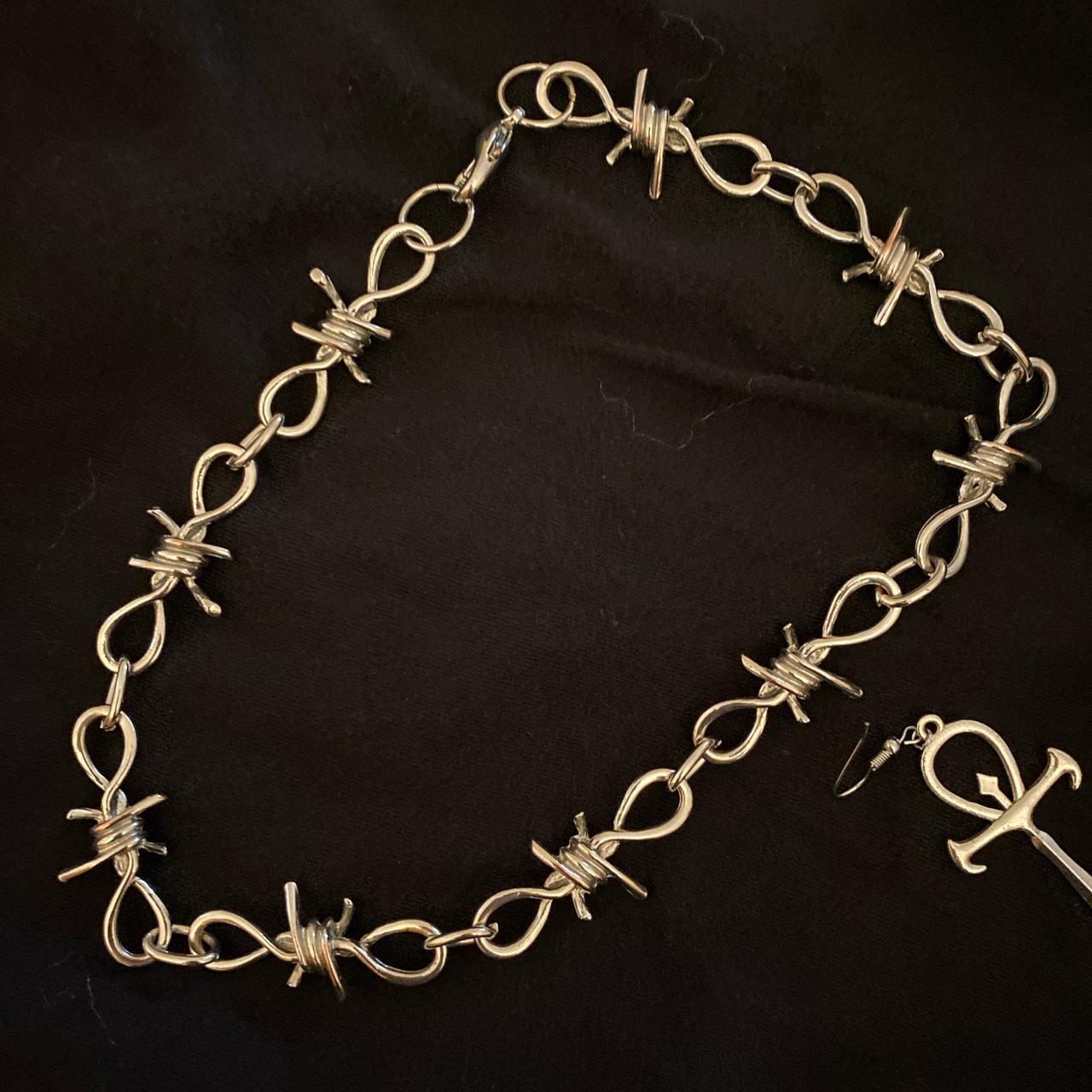 Barbed wire chain necklace -About collar bone... - Depop