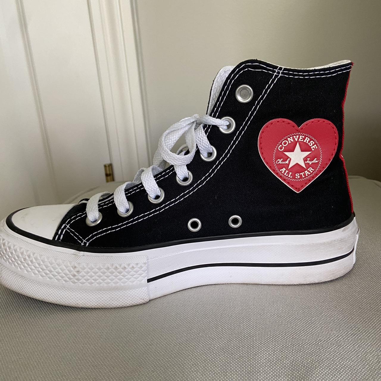 Converse Women's Black and Red Trainers | Depop