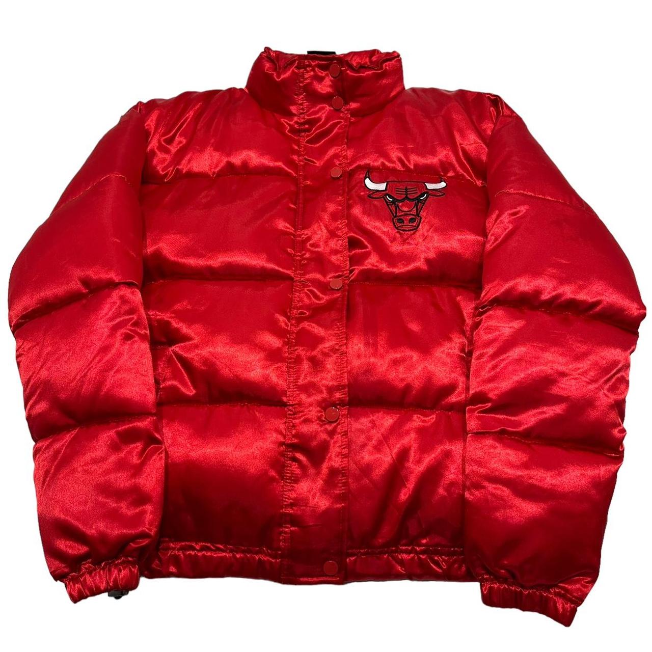 NBA Chicago Bulls Puffer Jacket Full Zip Up in a... - Depop