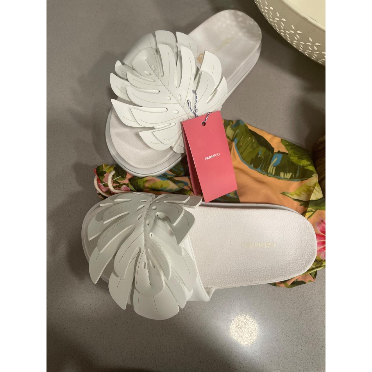 NWT Farm Rio Monstera Platform Slides Sz US 10... - Depop