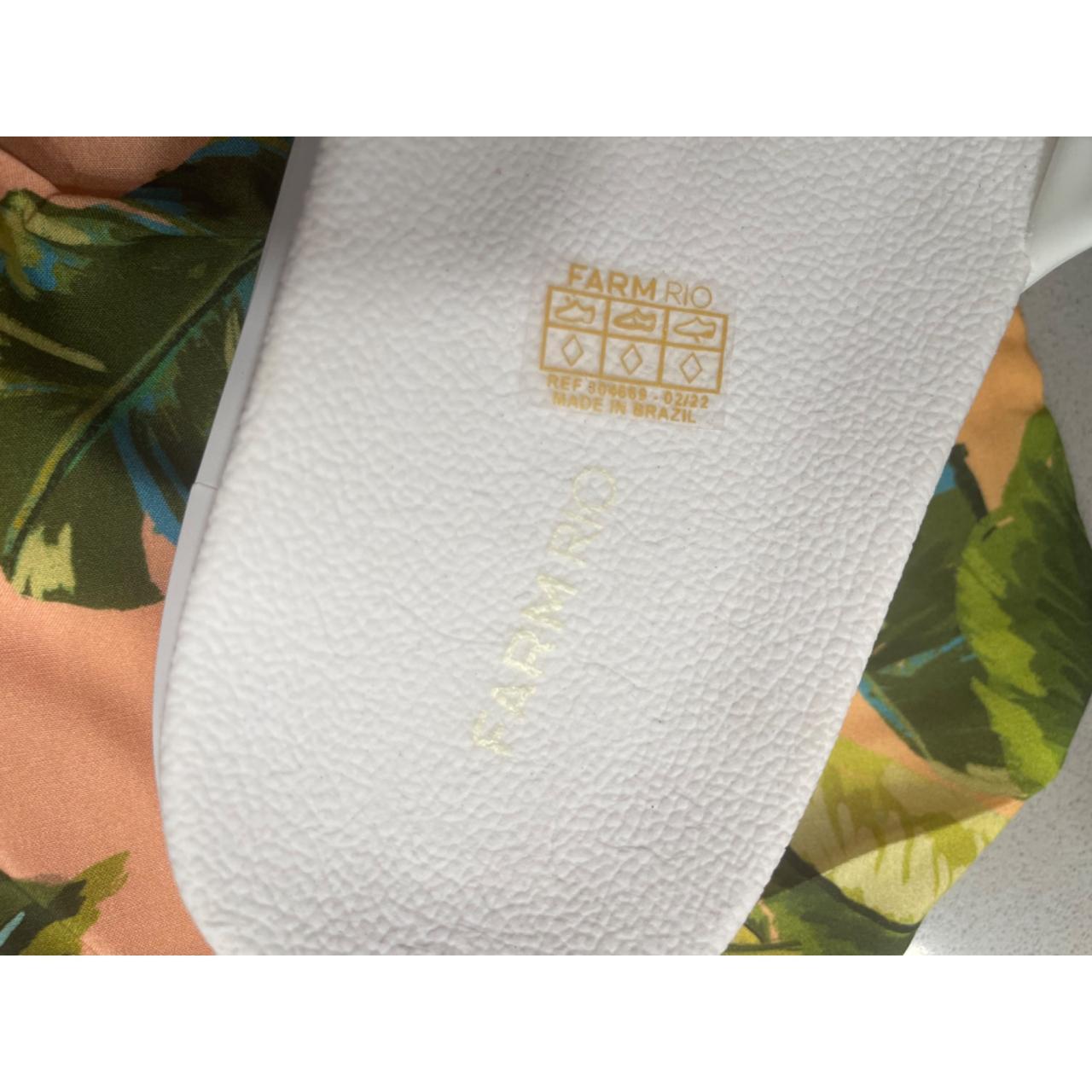 NWT Farm Rio Monstera Platform Slides Sz US 10... - Depop