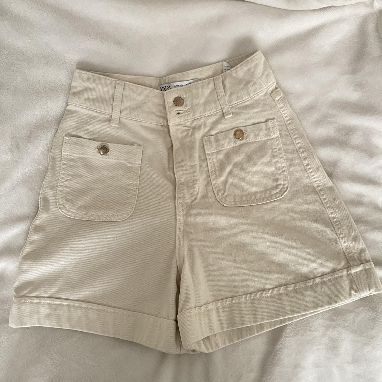 Zara Women's Cream Shorts | Depop