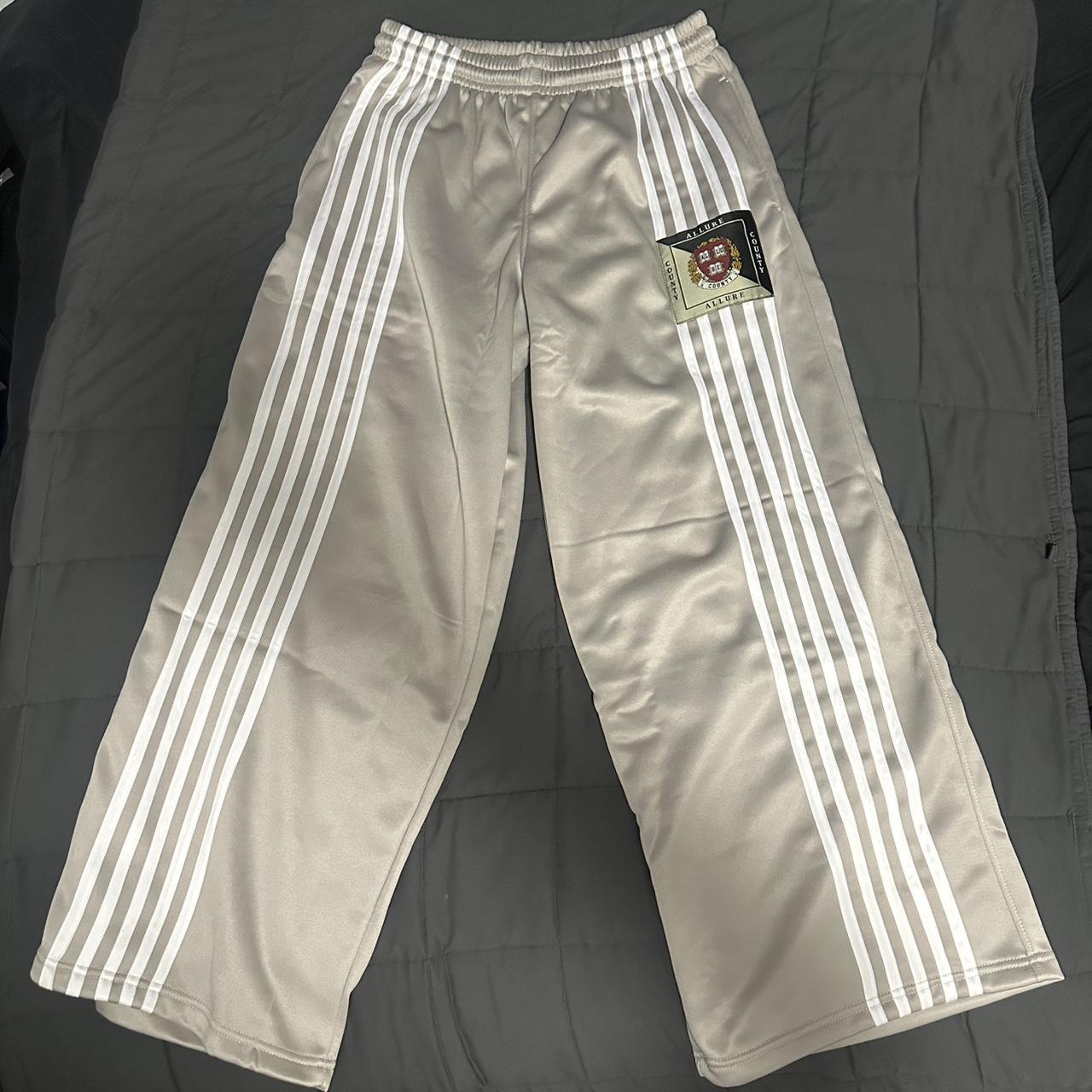 Allure County Sweatpants Crest Grey Size M/Medium | Depop