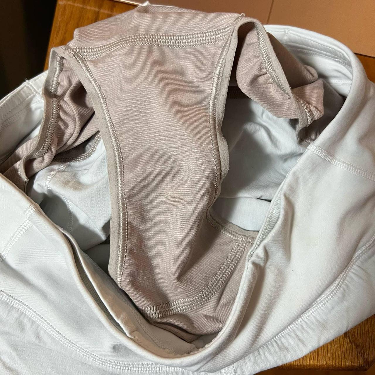 Lululemon White Speed Up Short *2.5" size 2 In good... - Depop