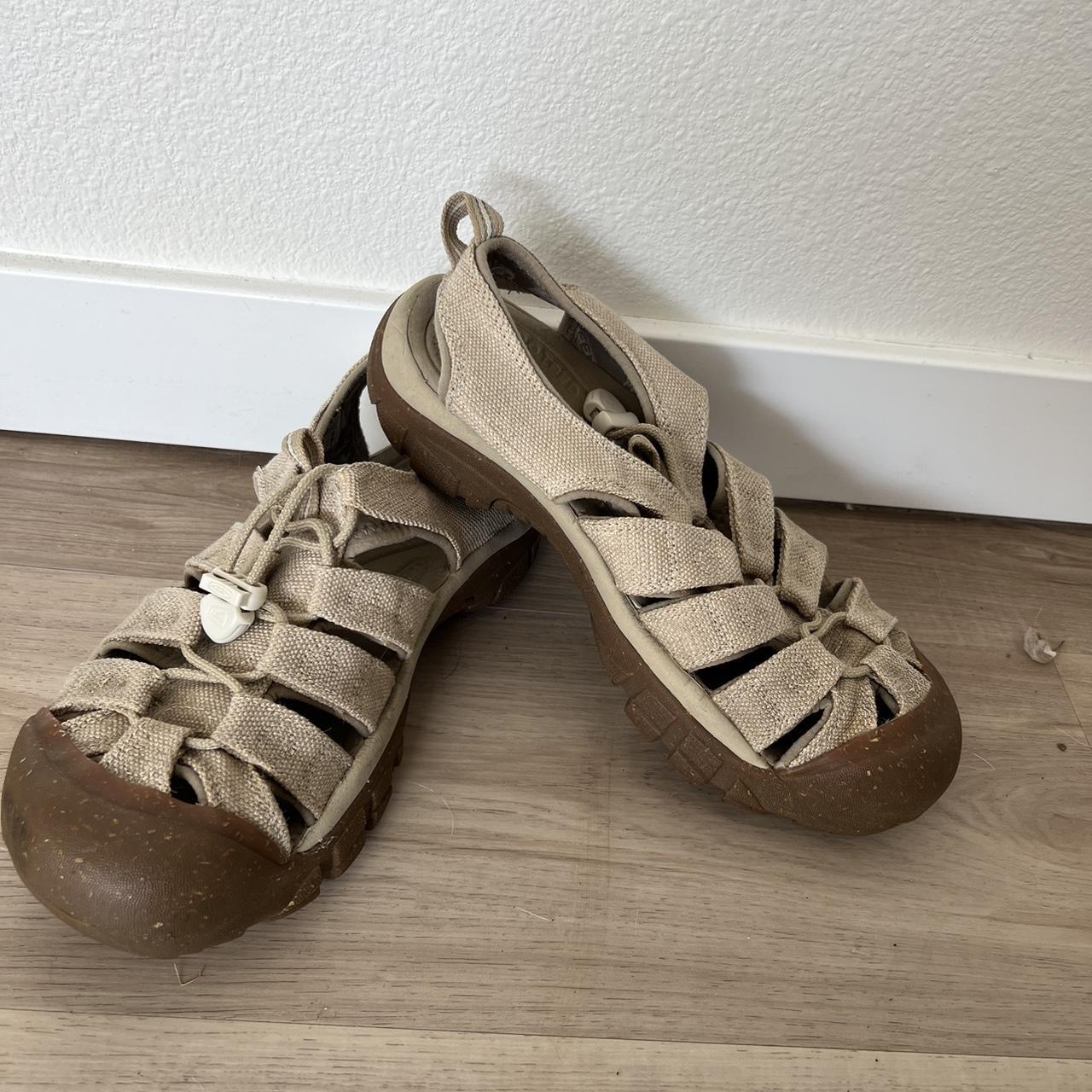 Keen raft shoes Women’s size 9 NWOT - Depop