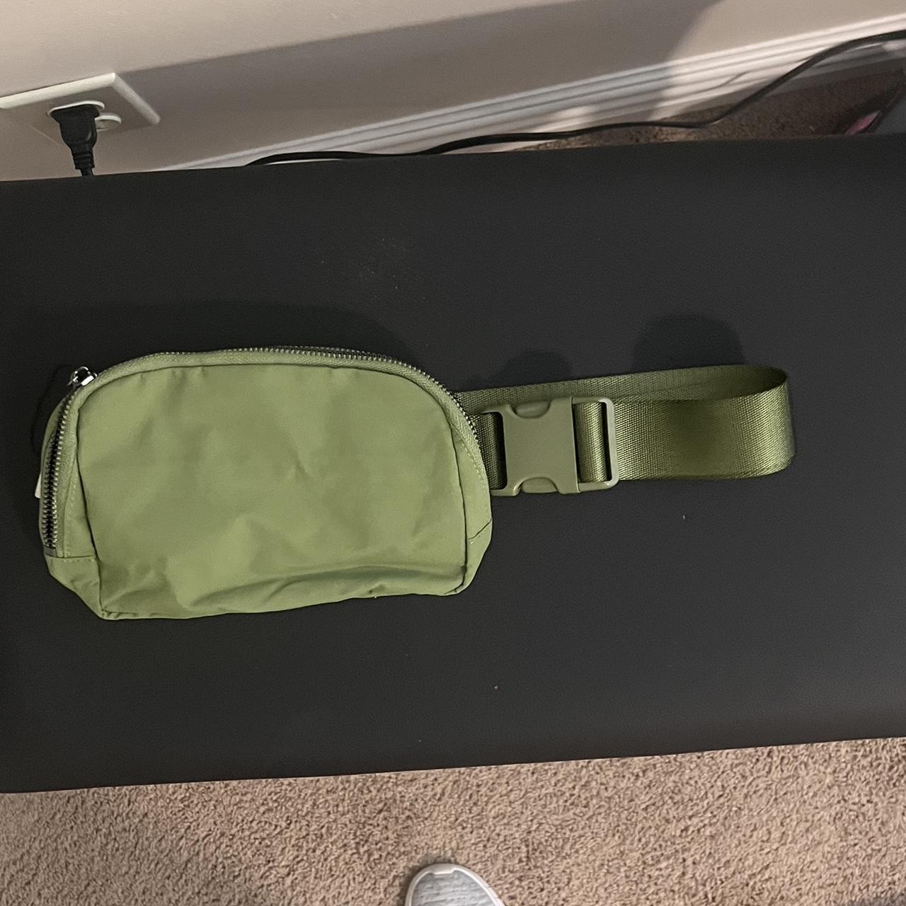 THE BEST FANNY PACK! I’m obsessed such a cute... - Depop